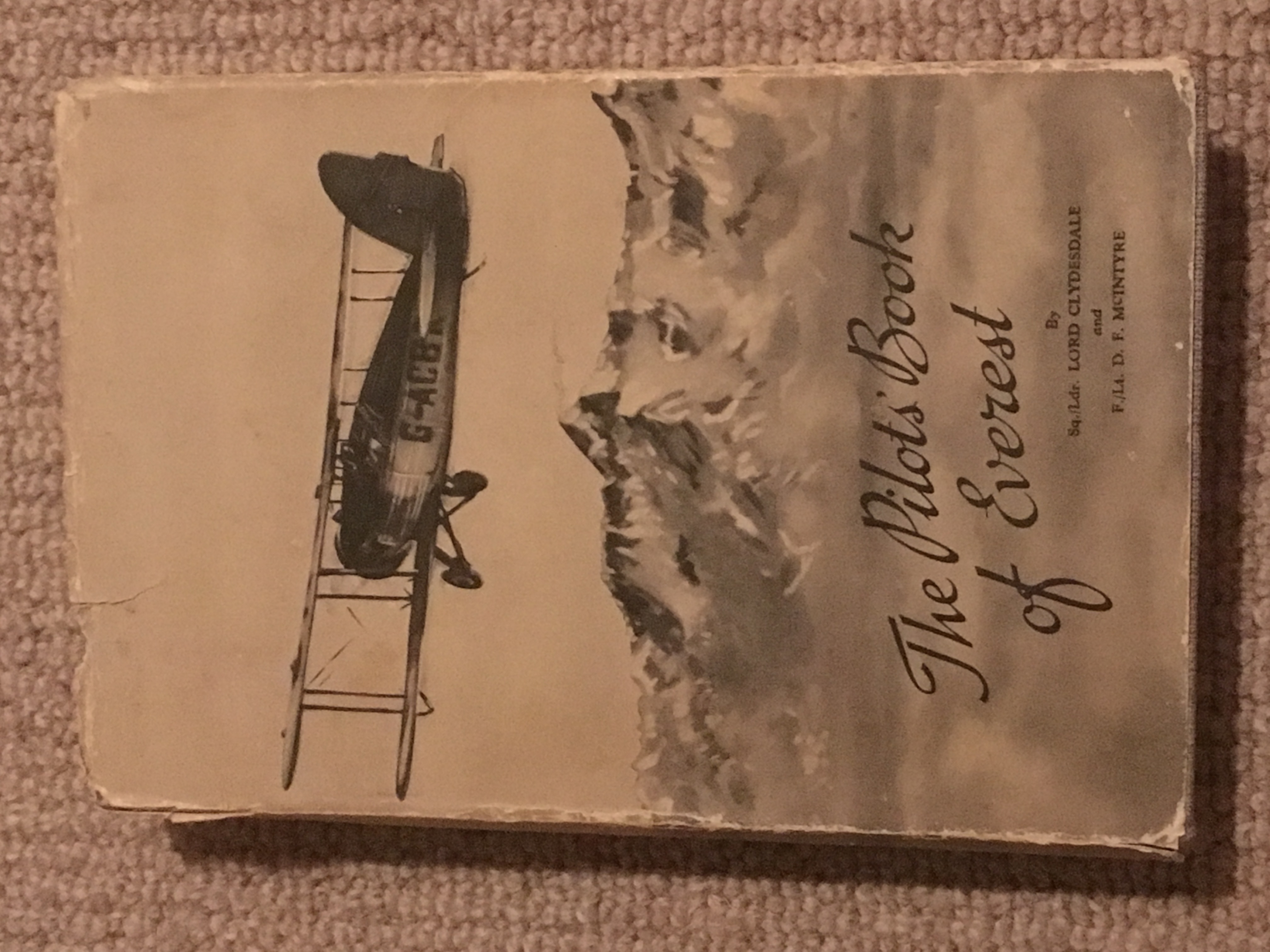 The Pilots' Book of Everest by Sq./Ldr. Lord Clydesdale | Goodreads