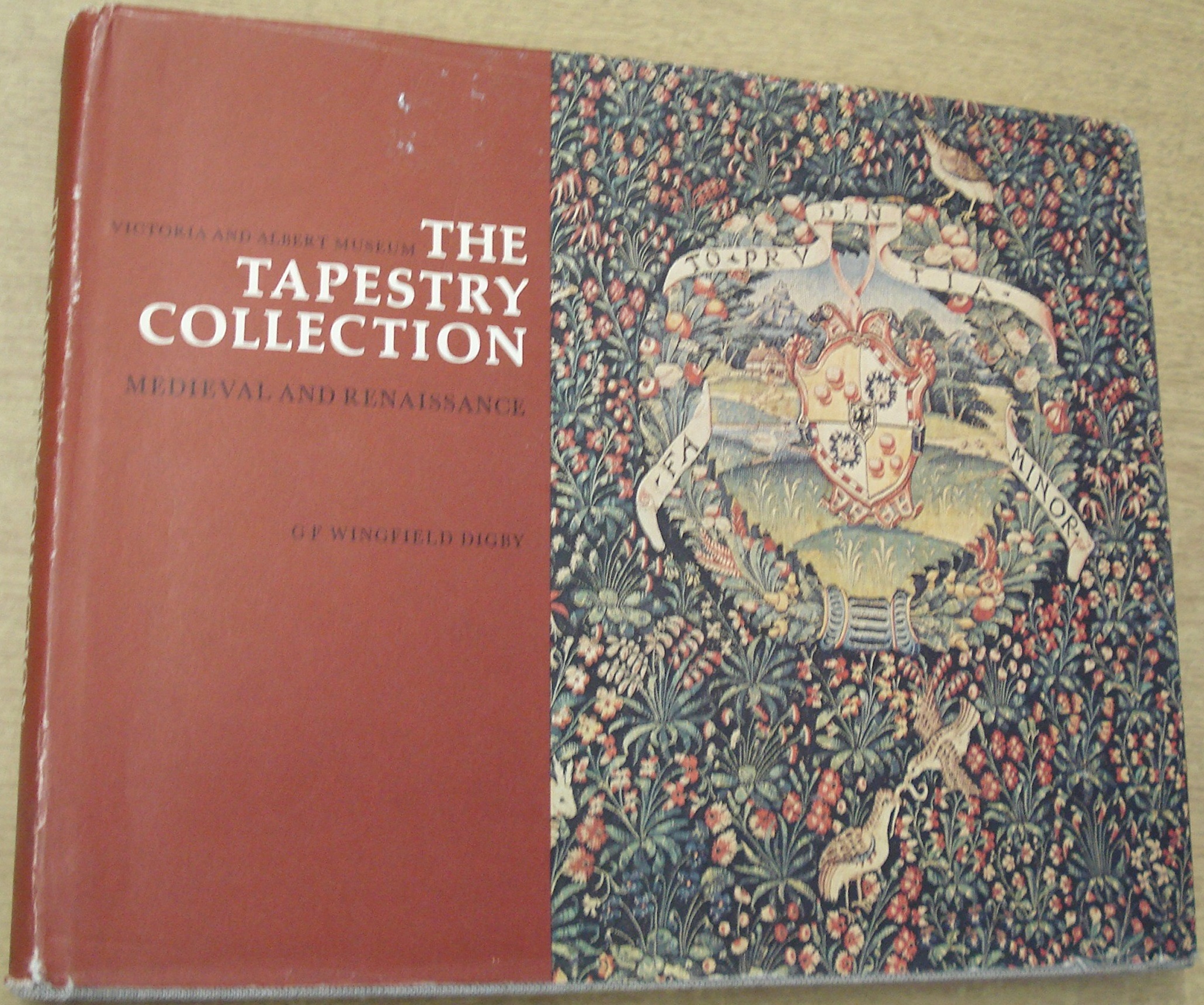 The Tapestry Collection: Medieval and Renaissance by Victoria and ...