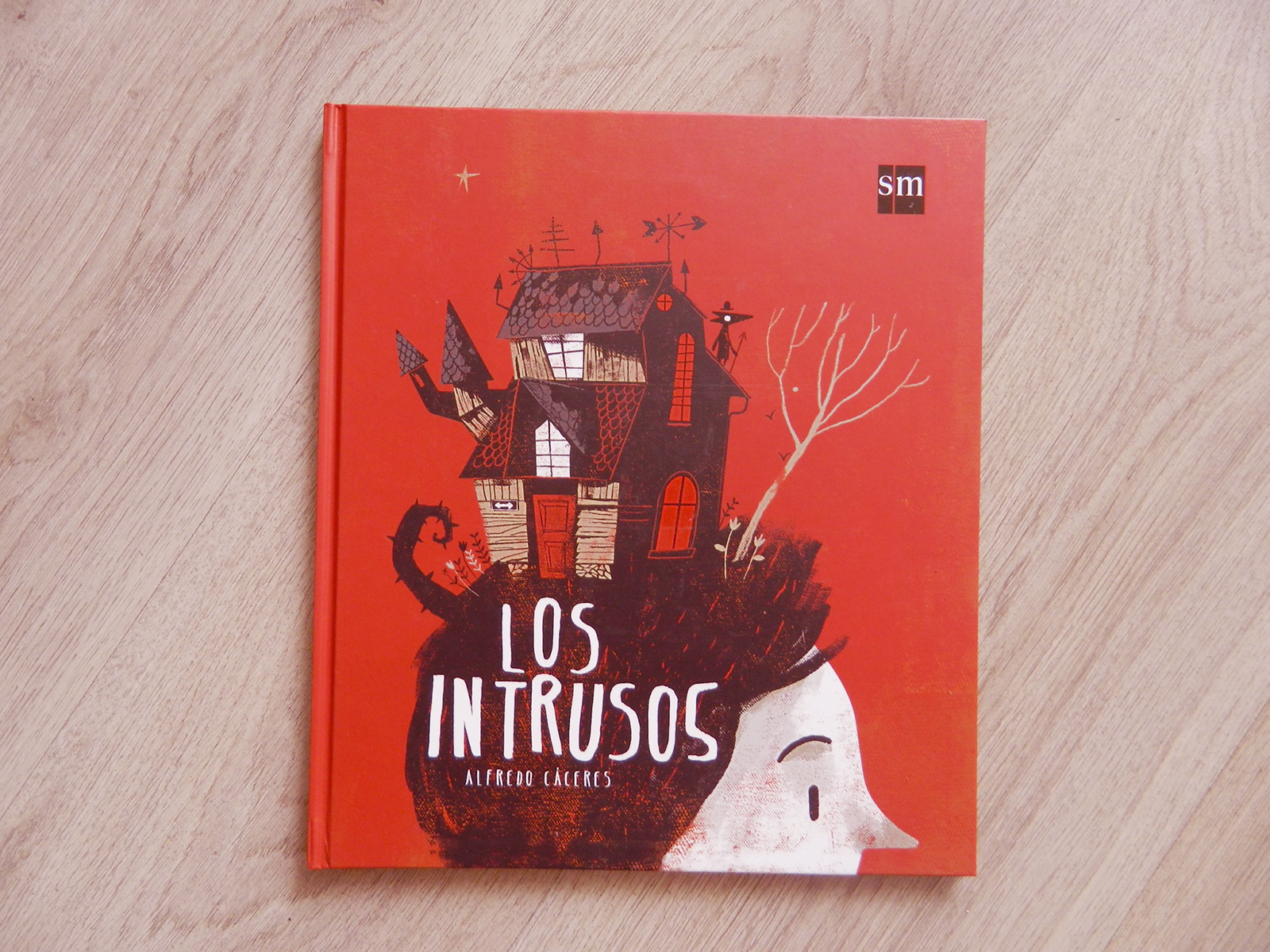 Los Intrusos by Alfredo Cáceres | Goodreads