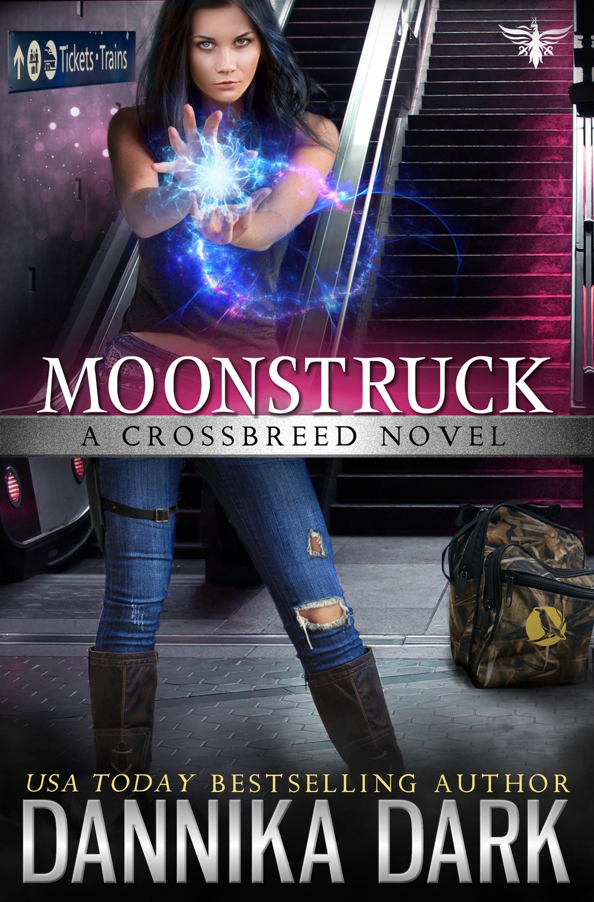 Moonstruck (Crossbreed, #7) by Dannika Dark | Goodreads