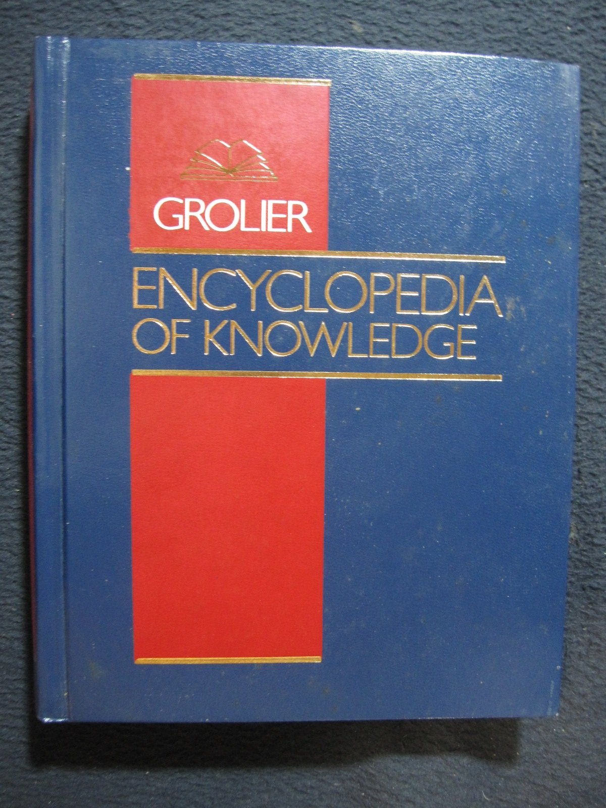 Encyclopedia of Knowledge, Volume 1 by Grolier Incorporated | Goodreads