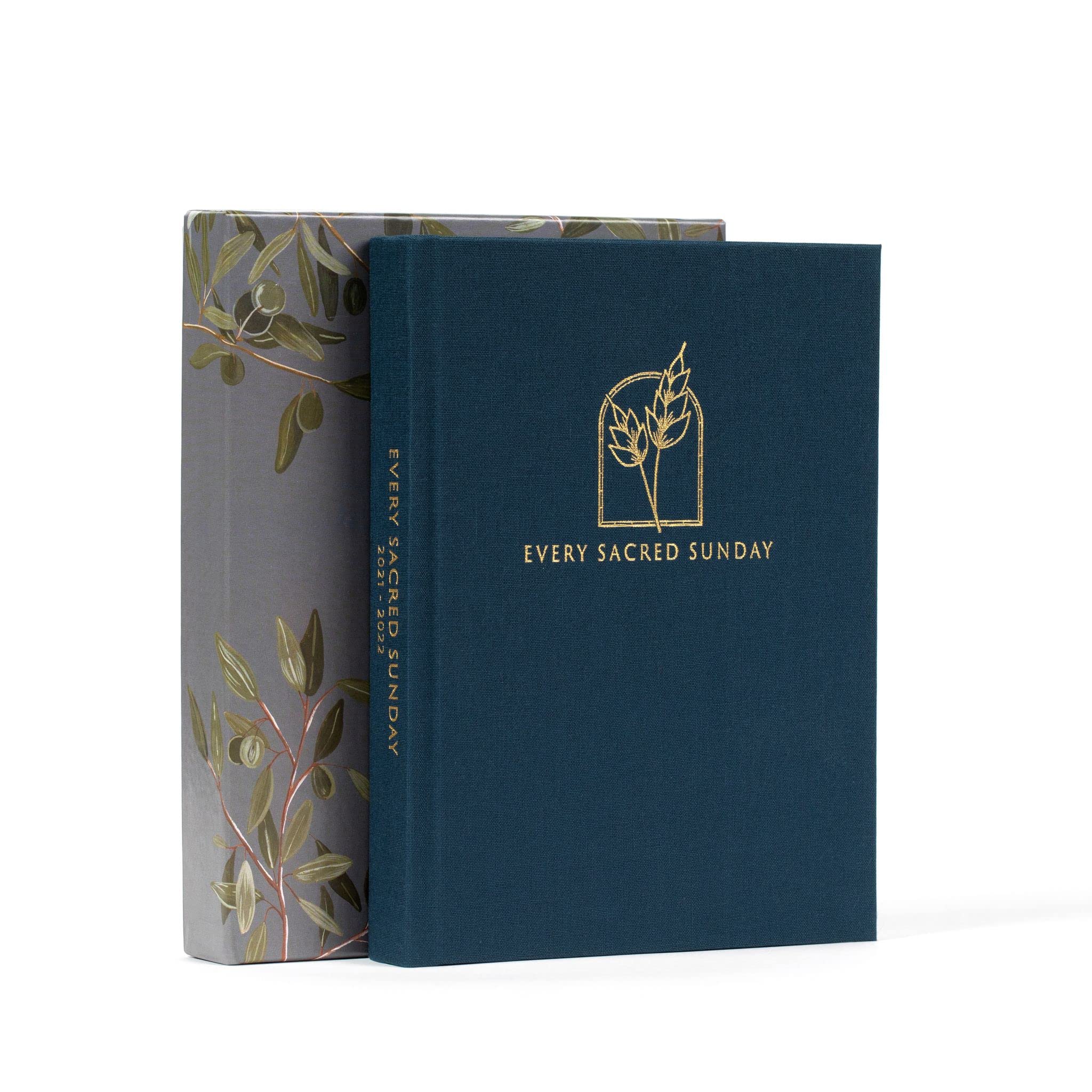 Catholic Mass Journal by Every Sacred Sunday: Devotional with Weekly ...