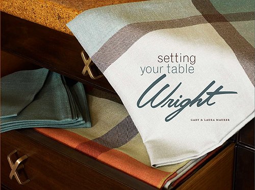 Setting Your Table Wright-A Guide to the Tablecloths of Russel Wright ...