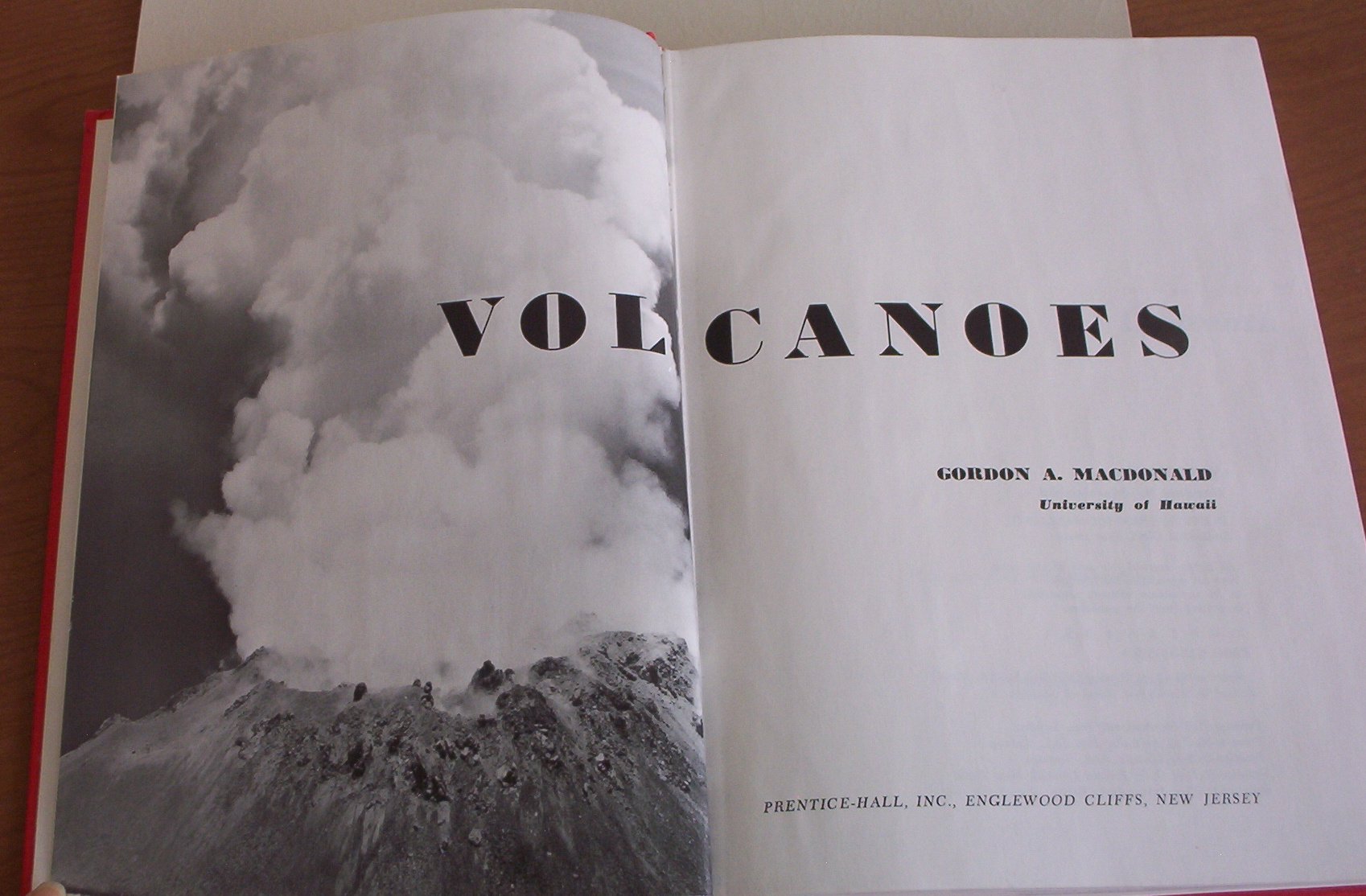 Volcanoes by Gordon A. Macdonald | Goodreads