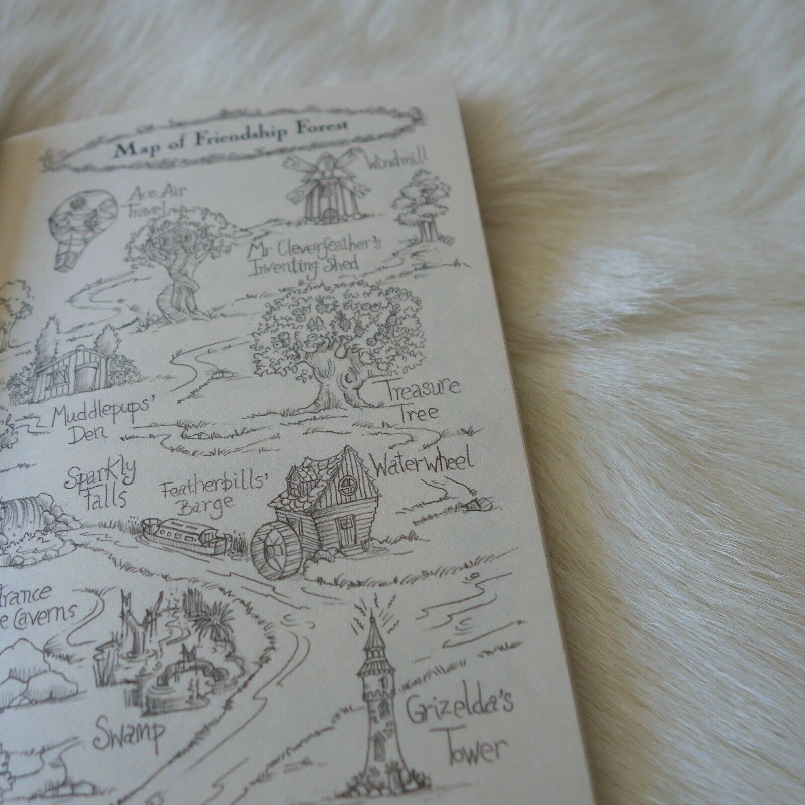 DAISY MEADOWS Molly Twinkletail Runs Away MAGIC ANIMALS FRIENDS Mouse ...