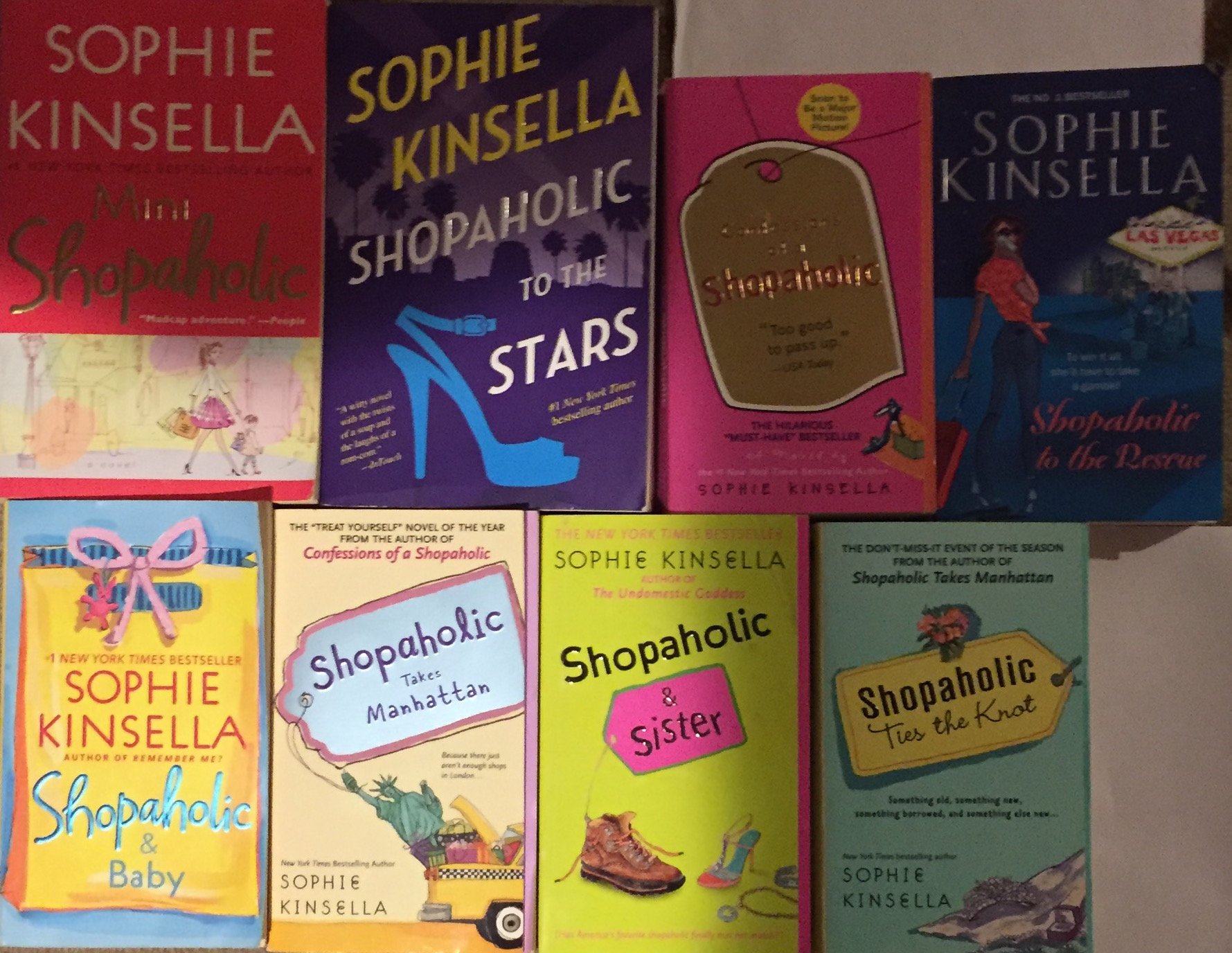 Confessions of a Shopaholic Novel Series Collection by Sophie Kinsella ...