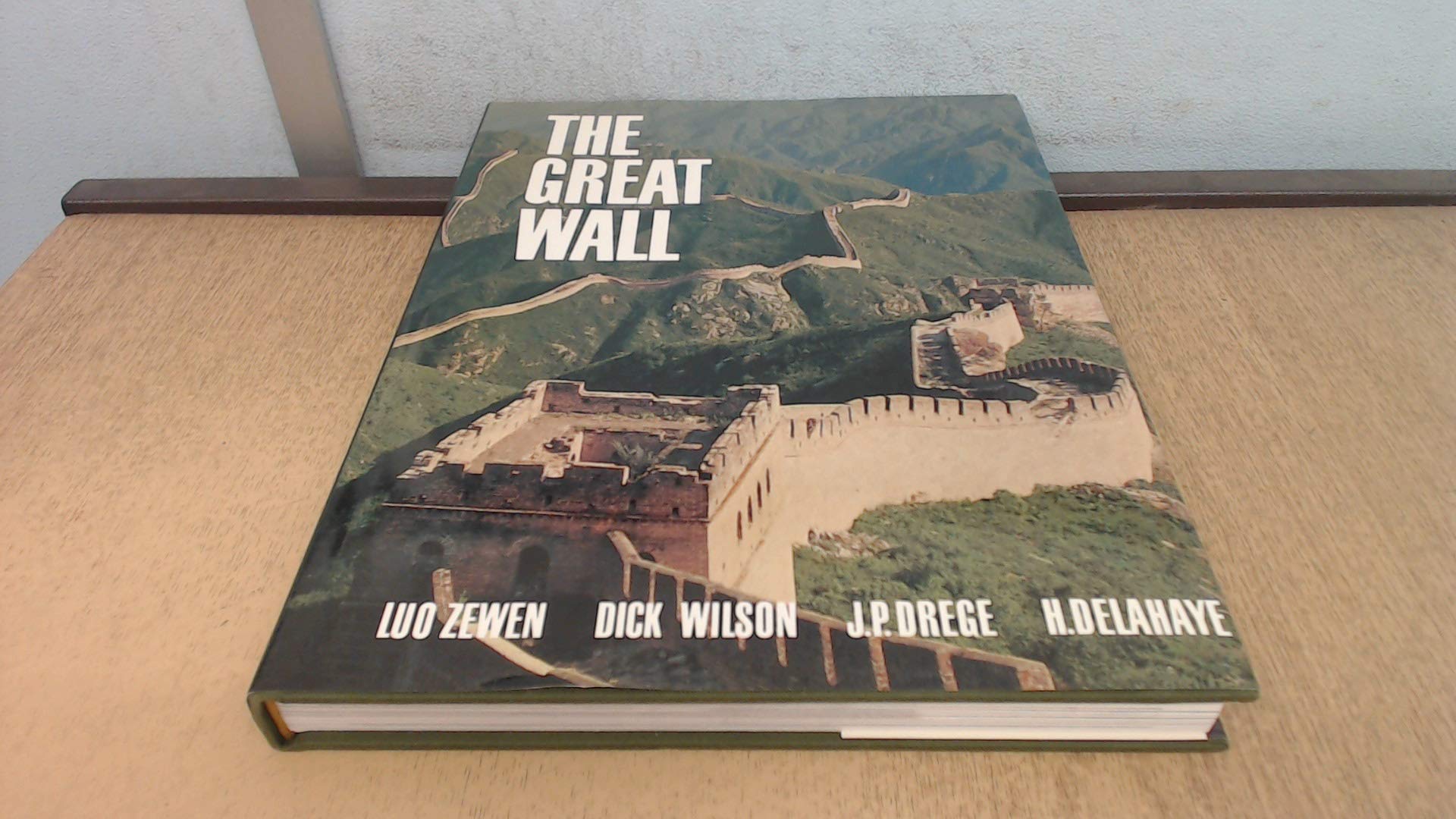 Great Wall by Zhewen Luo | Goodreads