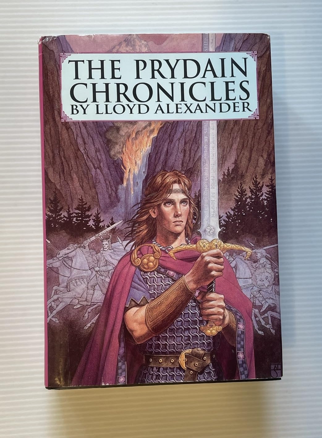 Prydain Omnibus: The Prydain Chronicles Complete by Lloyd Alexander ...