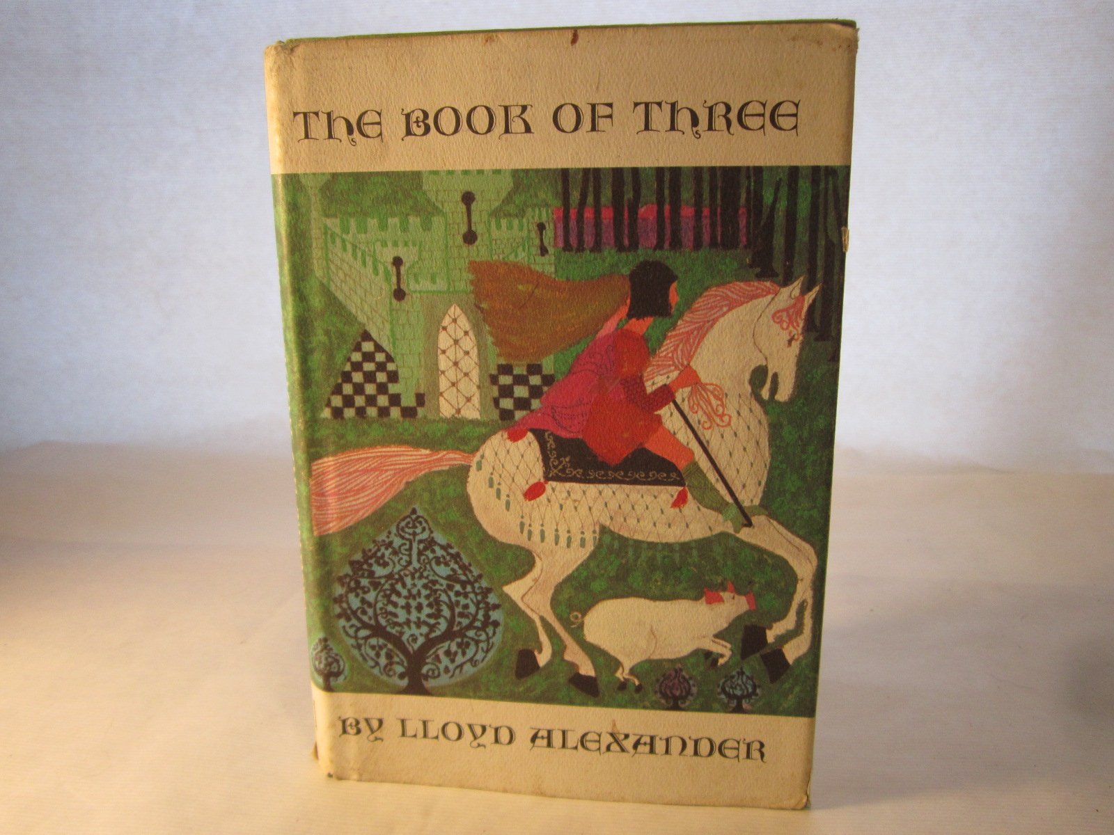 The Book of Three, 1964, Henry Holt by Lloyd Alexander | Goodreads