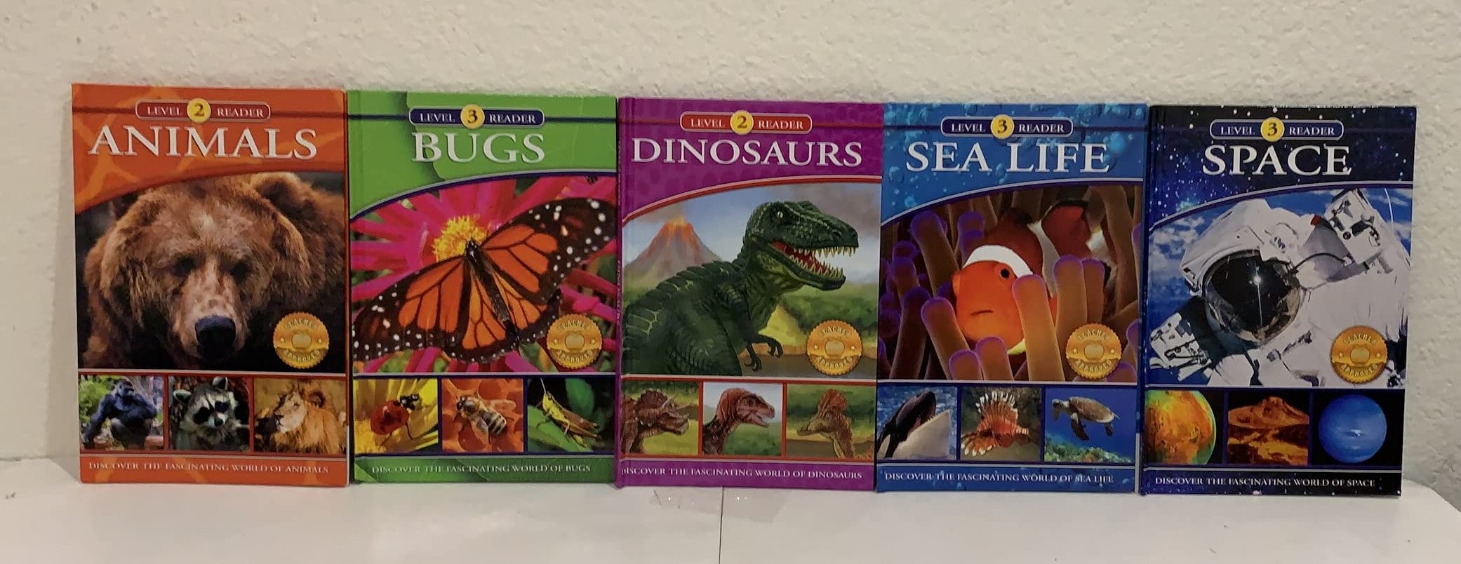 Level Reader Discover The Fascinating World 5-Book Collection Levels 2 ...