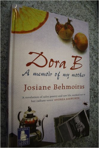 Dora B - A Memoir Of My Mother [Large Print] (Clipper Large Print ...