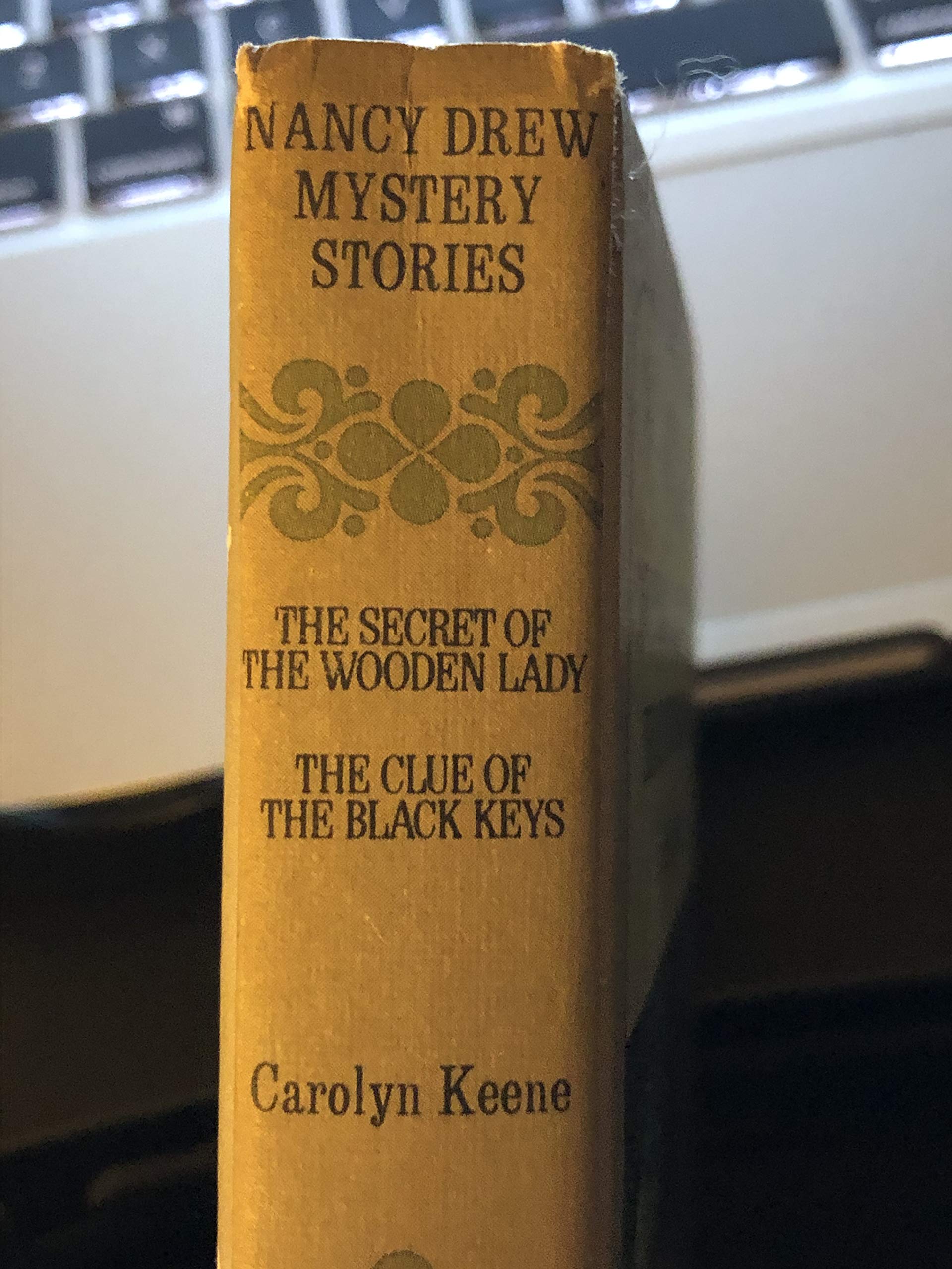 The Secret of the Wooden Lady / The Clue of the Black Keys by Carolyn ...