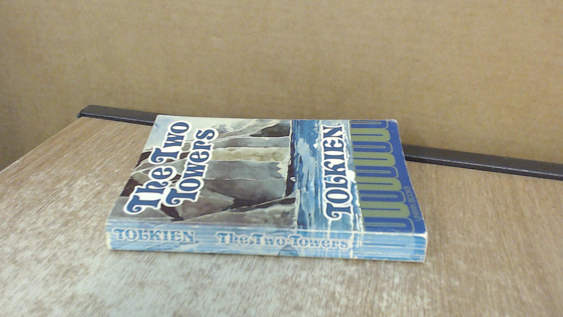 The Two Towers (The Lord of the Rings, Book 2) by J.R.R. Tolkien ...