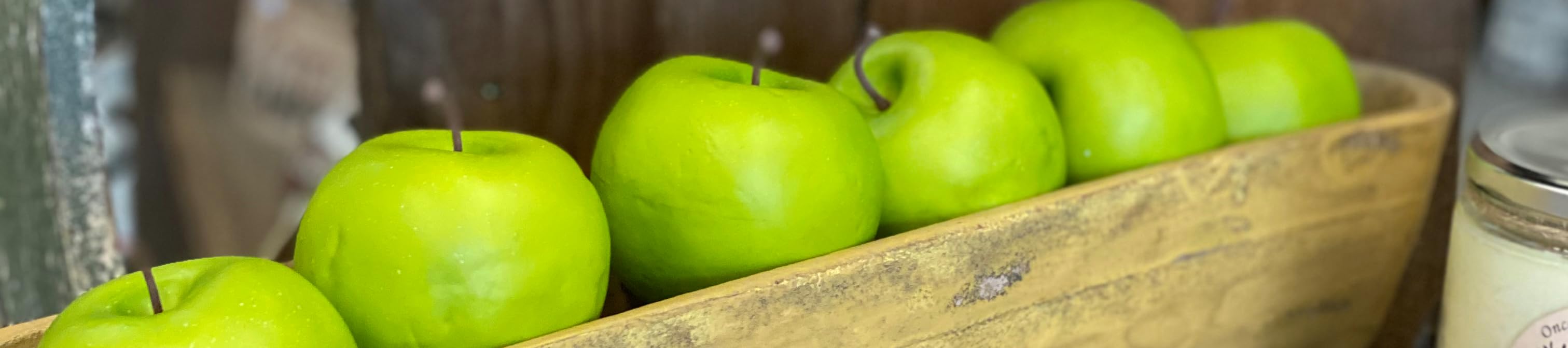 Kelly Malloy - An Apple for the Teacher's Amazon Page