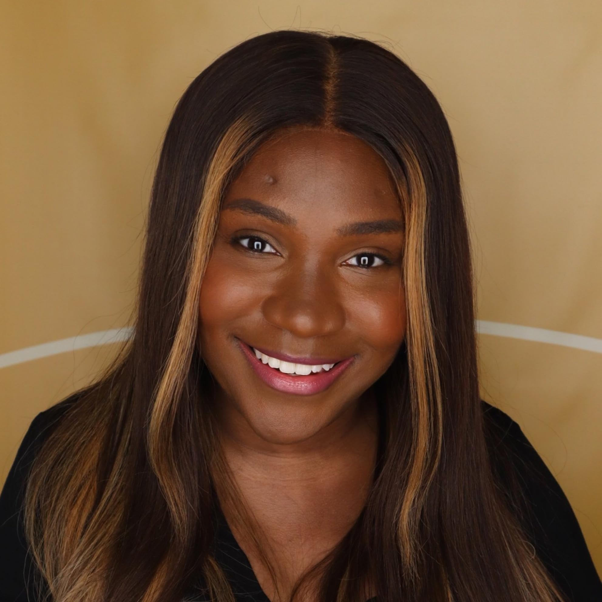 Taylor Lindsay-Noel's Amazon Page