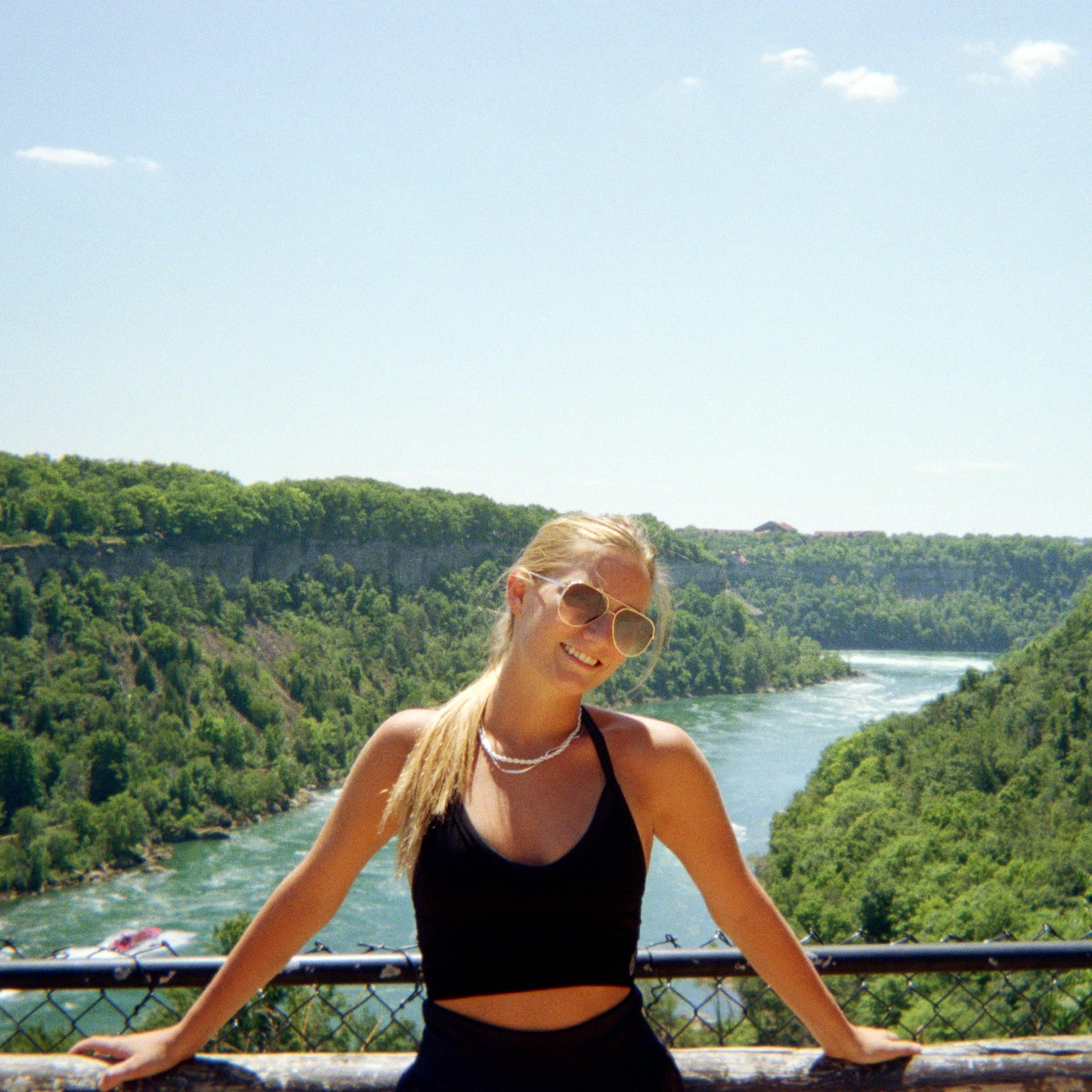 Ana d'Hyver's Amazon Page