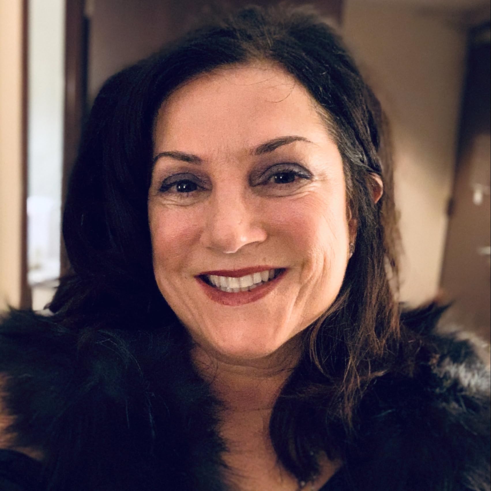 Ana Lucia Novak (Essa Sana Yoga)'s Amazon Page