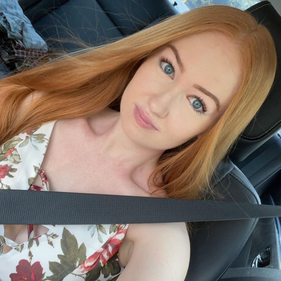 Ashley Burinski's Amazon Page