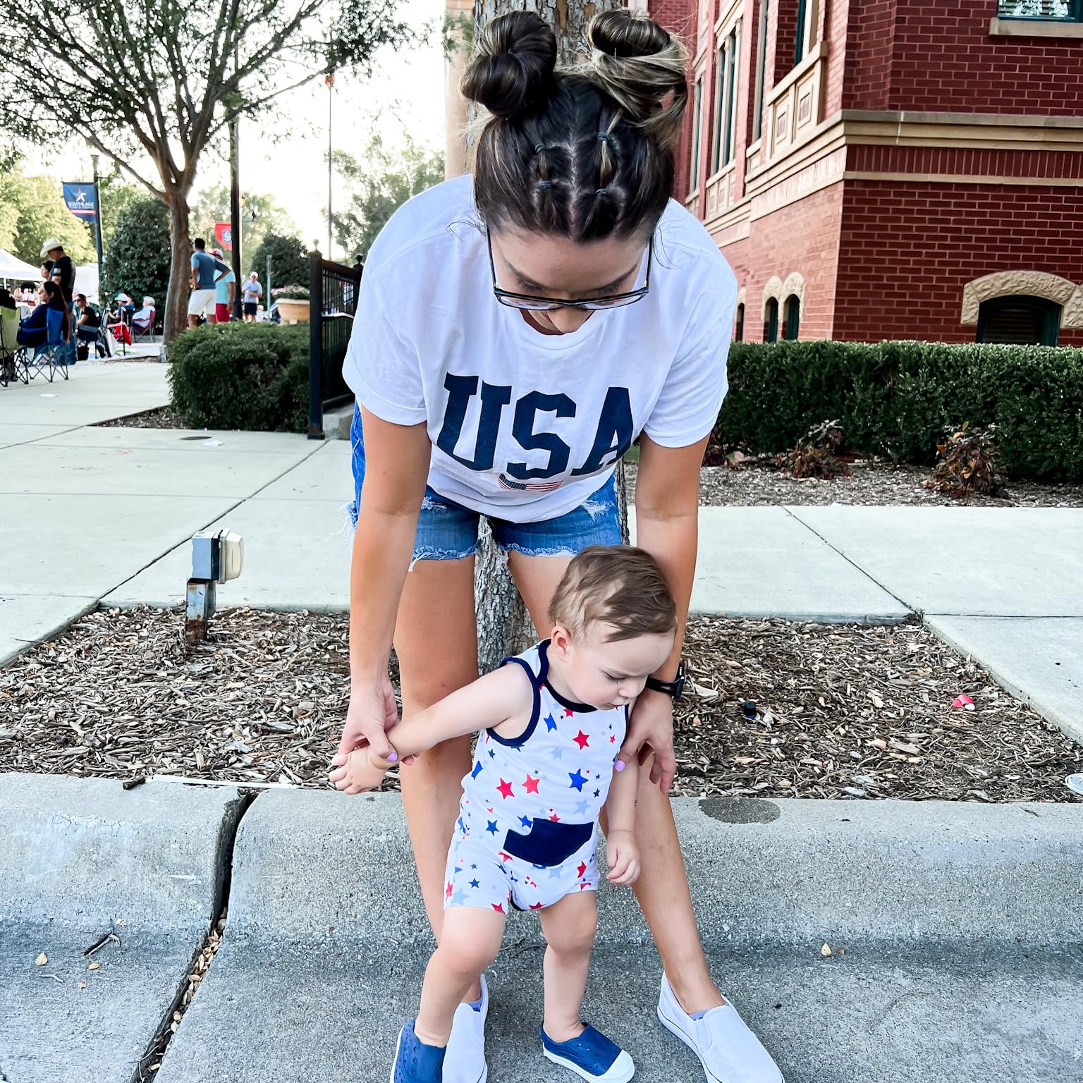 Ashley Wolfe's Amazon Page