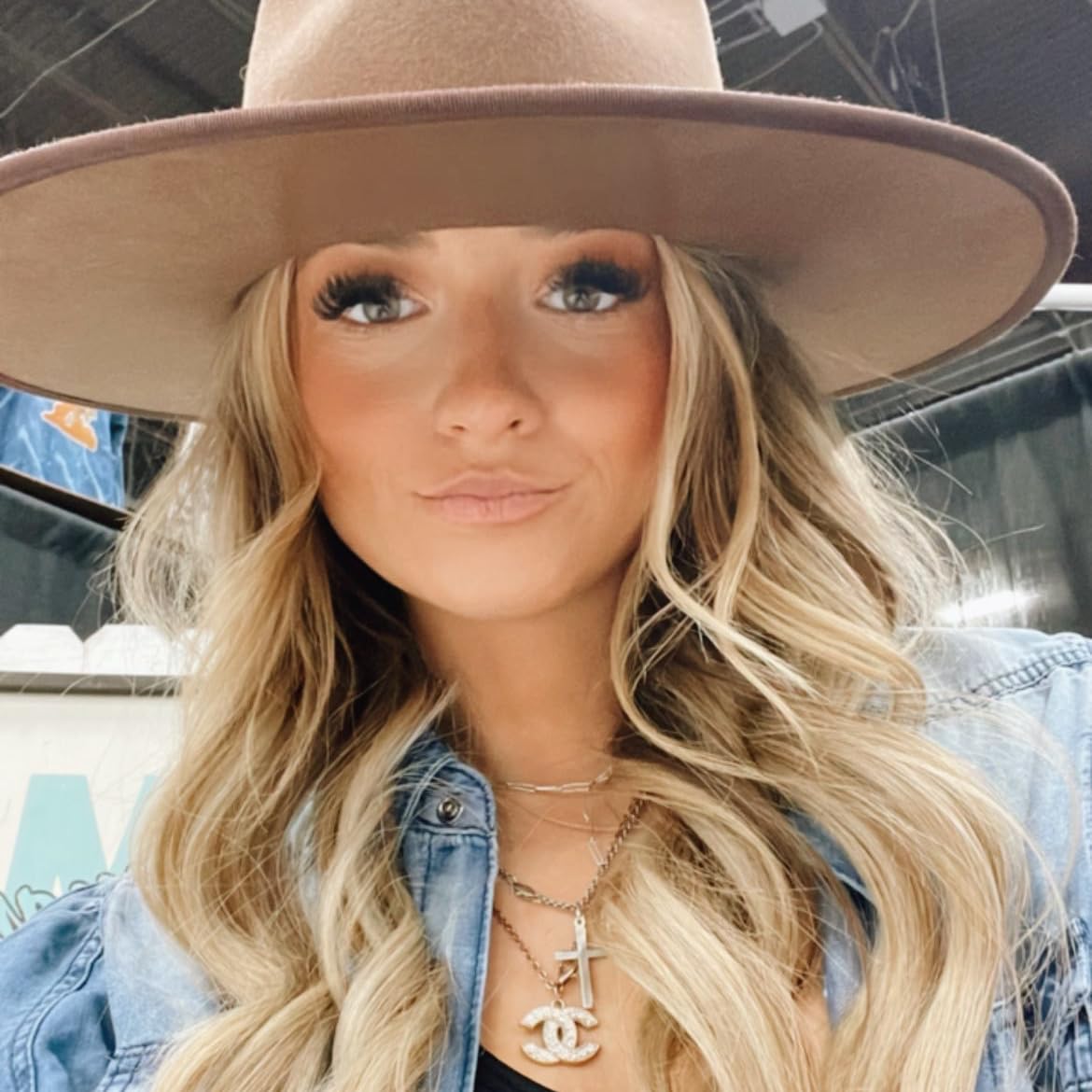 Ashlyn Irene Goetz's Amazon Page