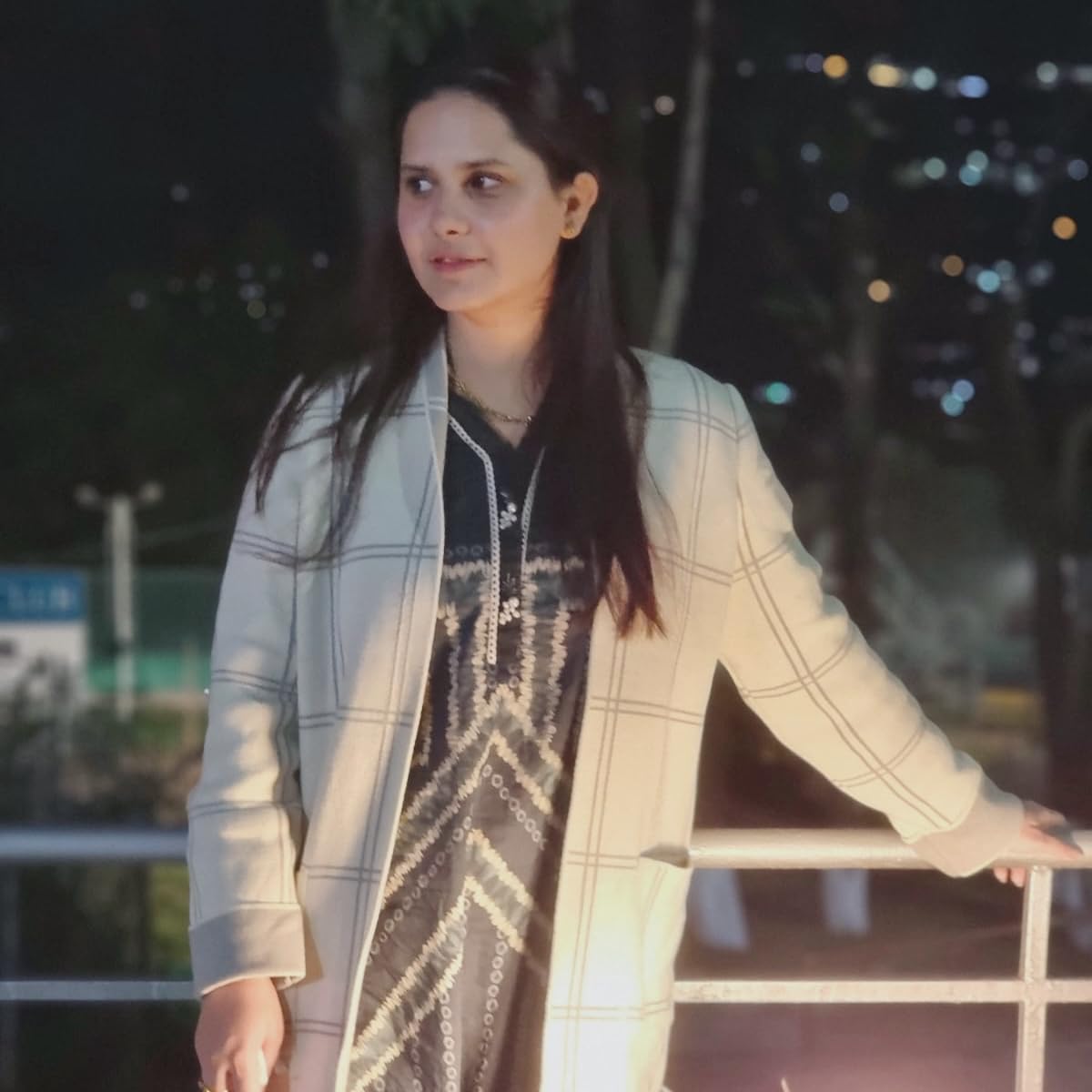 Ayesha hasib's Amazon Page