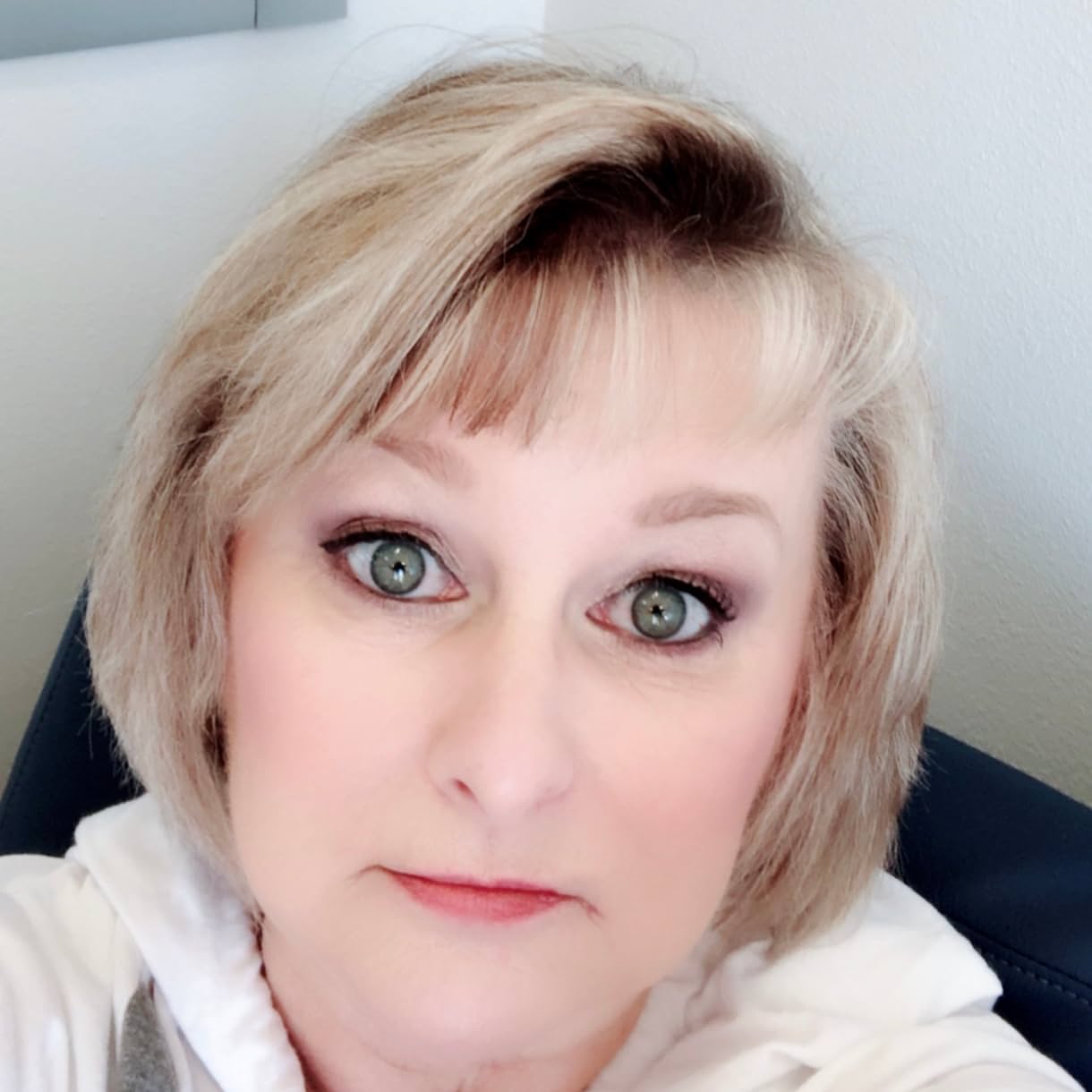 Beth Graves / It'sBeth'sLife AKA BethBeautyandMore's Amazon Page