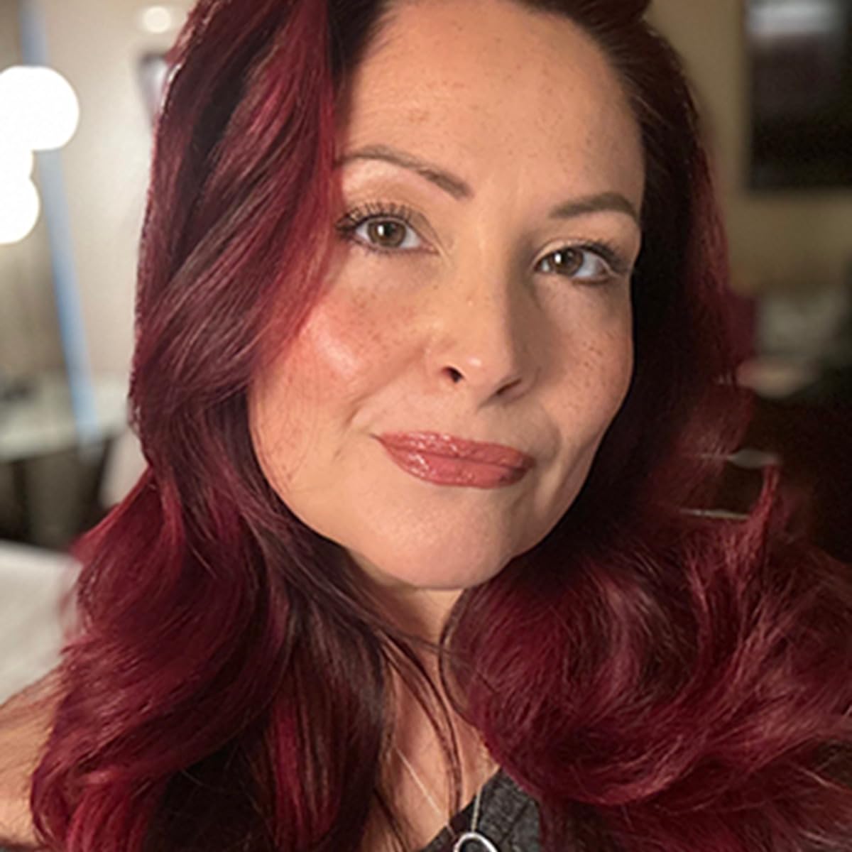 Lisa Renee's Amazon Page