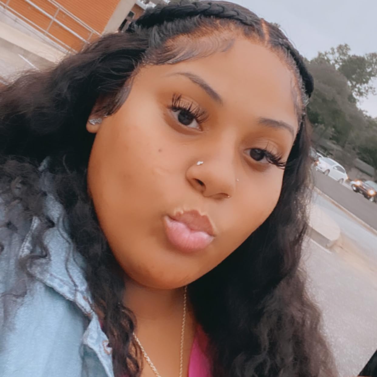 Caelyn Rowe's Amazon Page