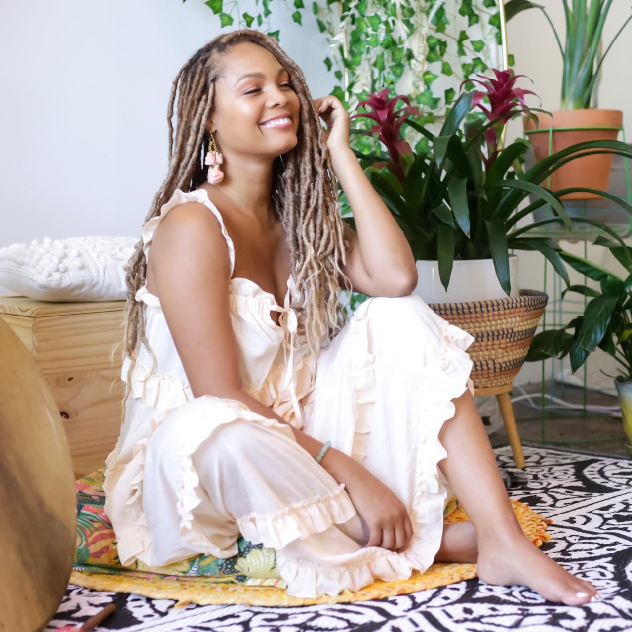 Ahki Taylor Lifestyle Faves's Amazon Page