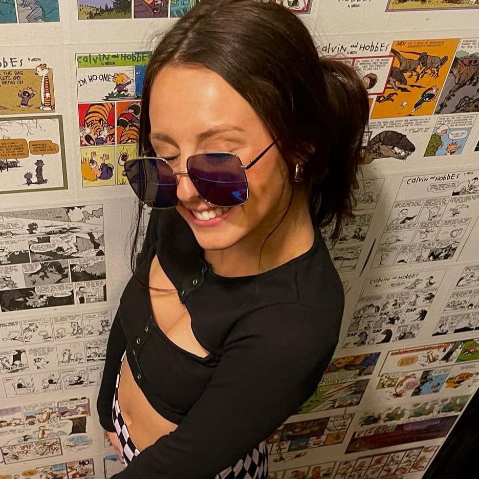 Chloe Combs's Amazon Page