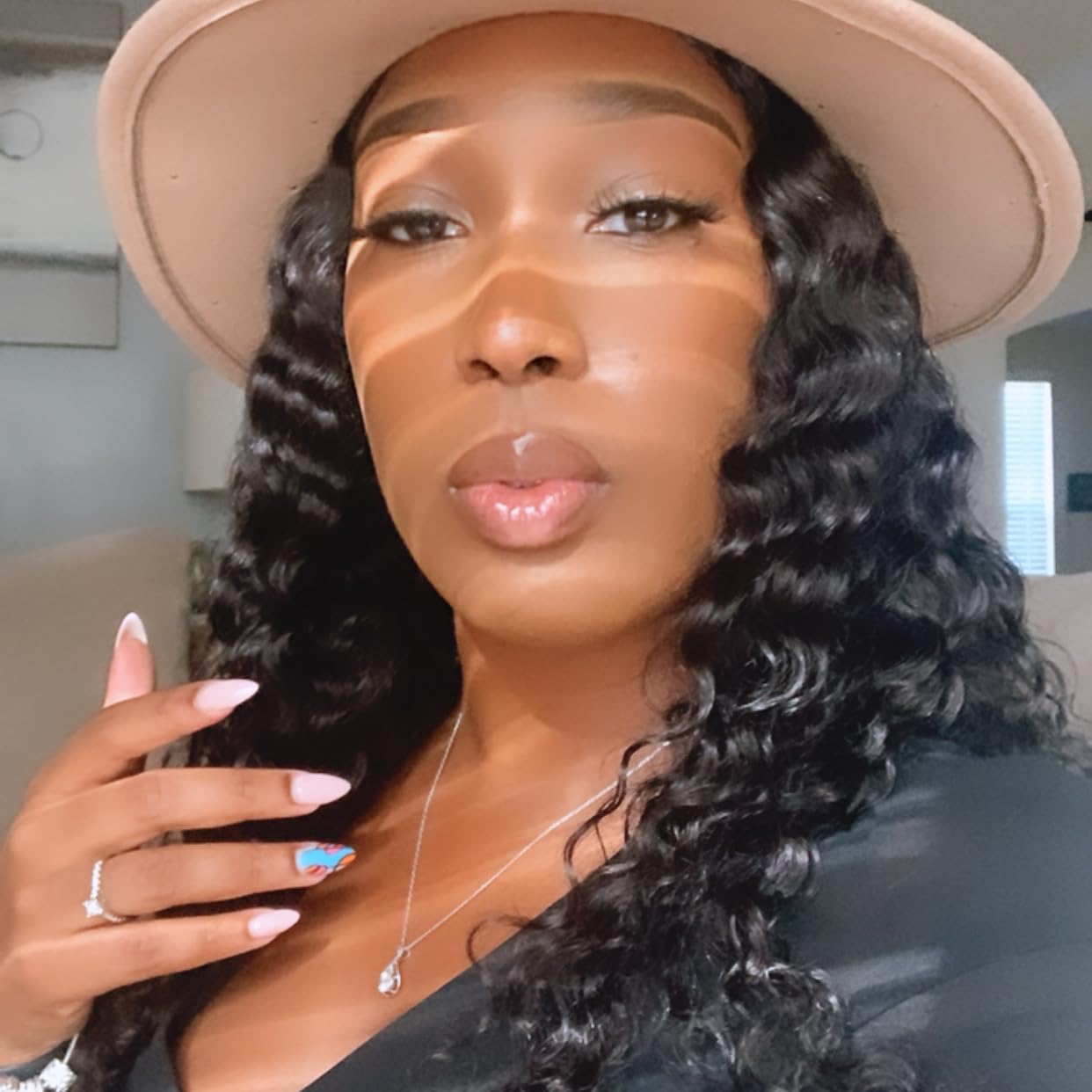 Chloe Duncan's Amazon Page