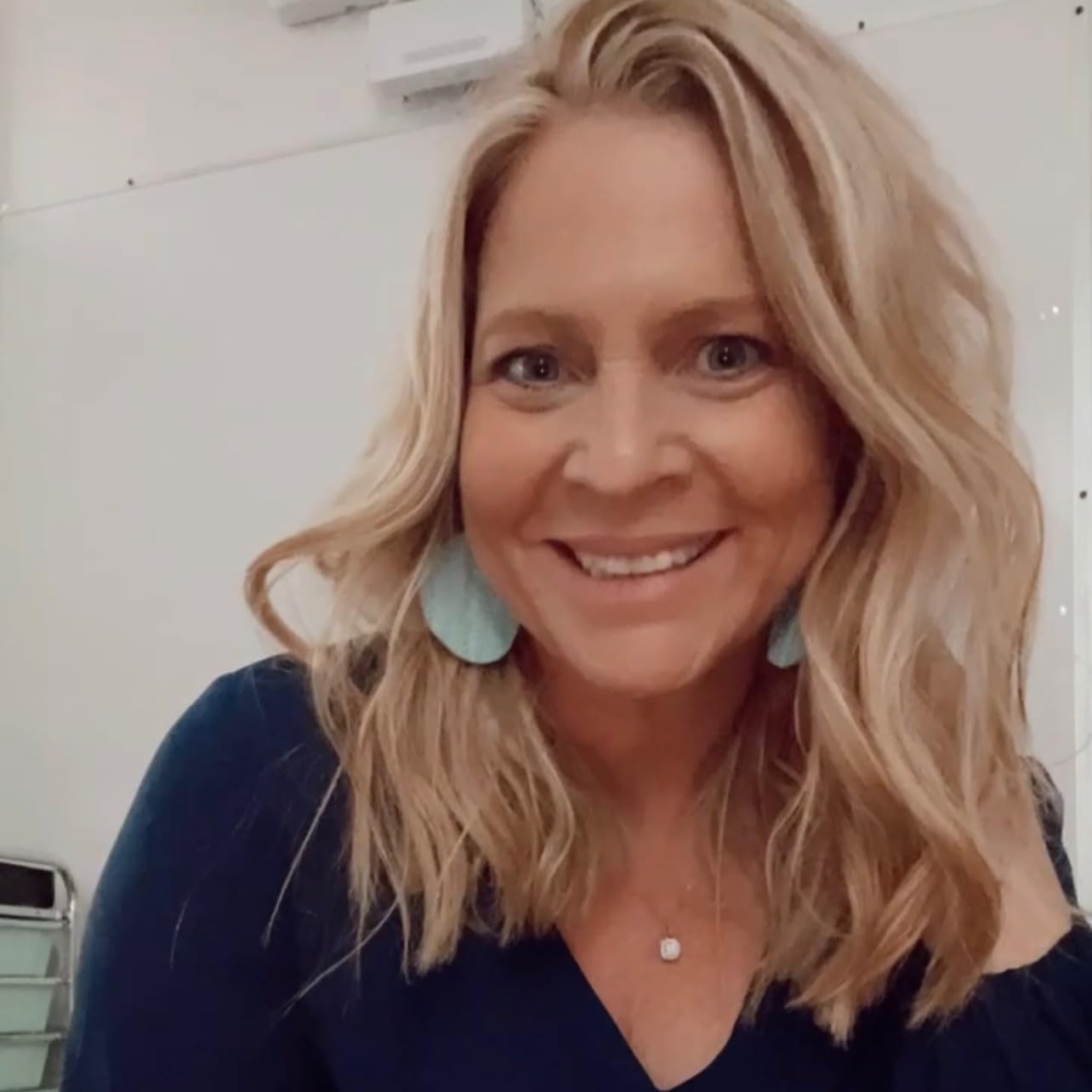 Danielle Janisewski's Amazon Page