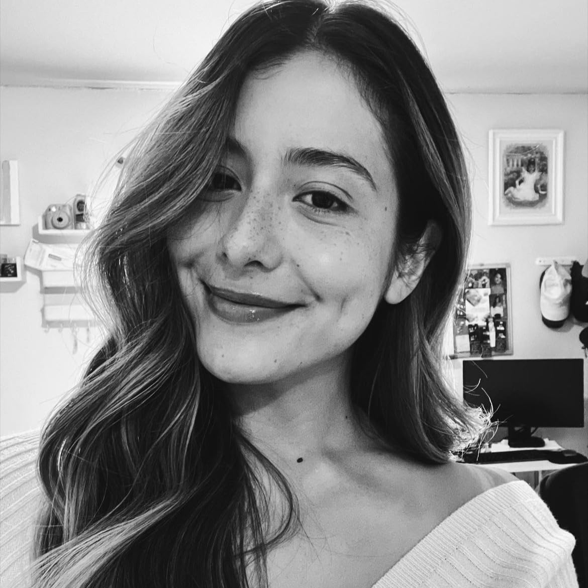 Dannia Ledezma's Amazon Page