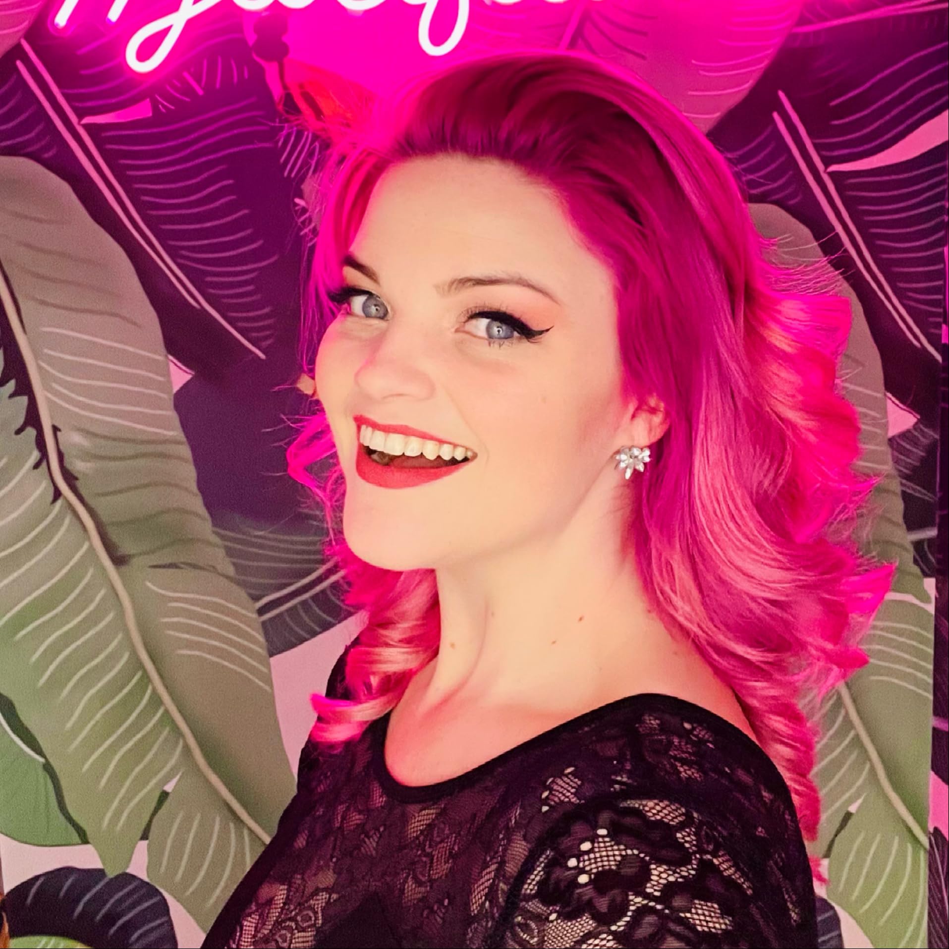 Elizabeth Sparkles's Amazon Page