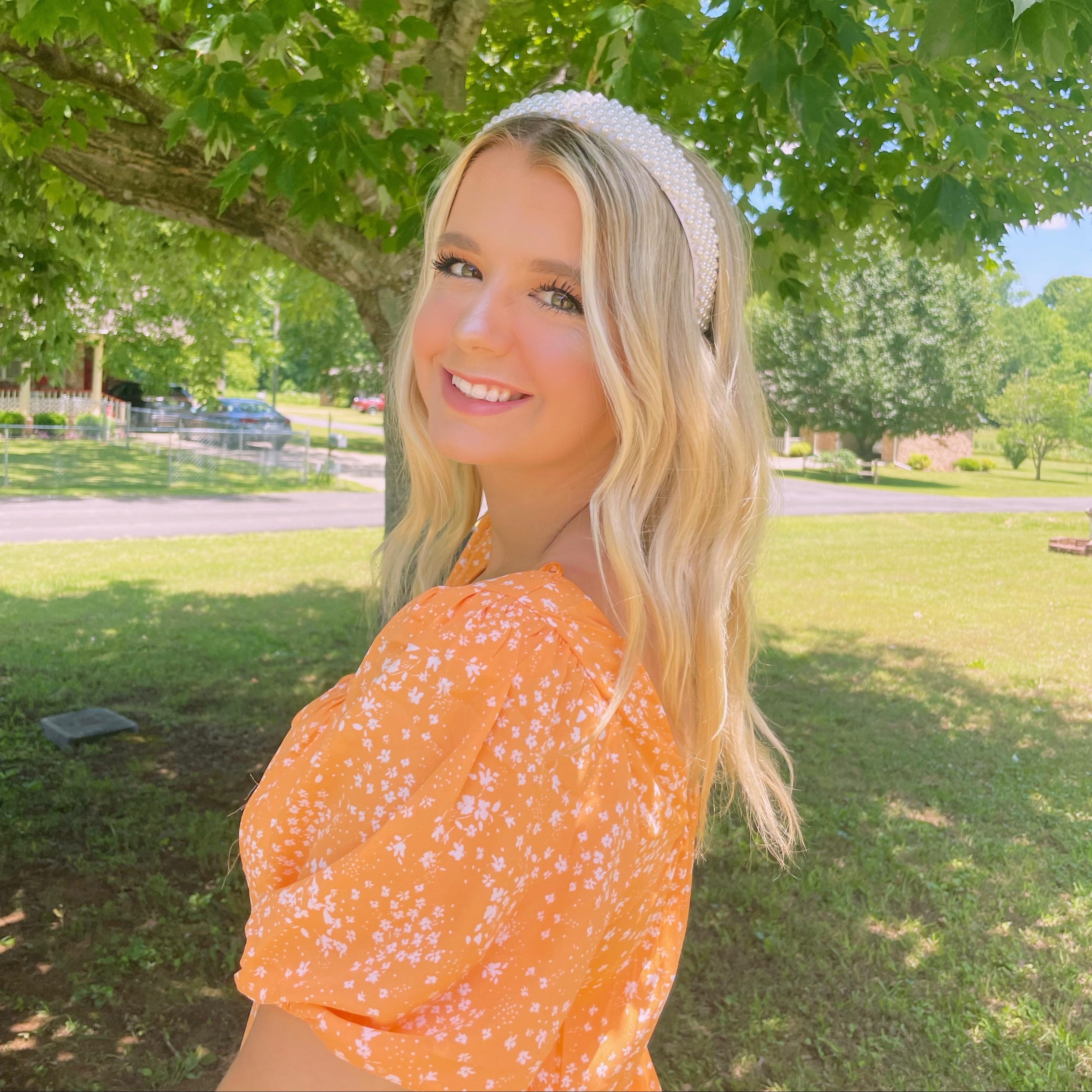 Ellie Akers's Amazon Page