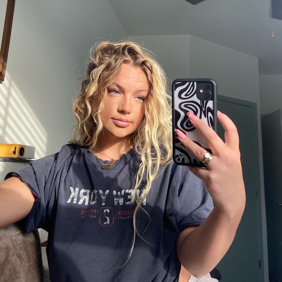 Ellie Nug's Amazon Page