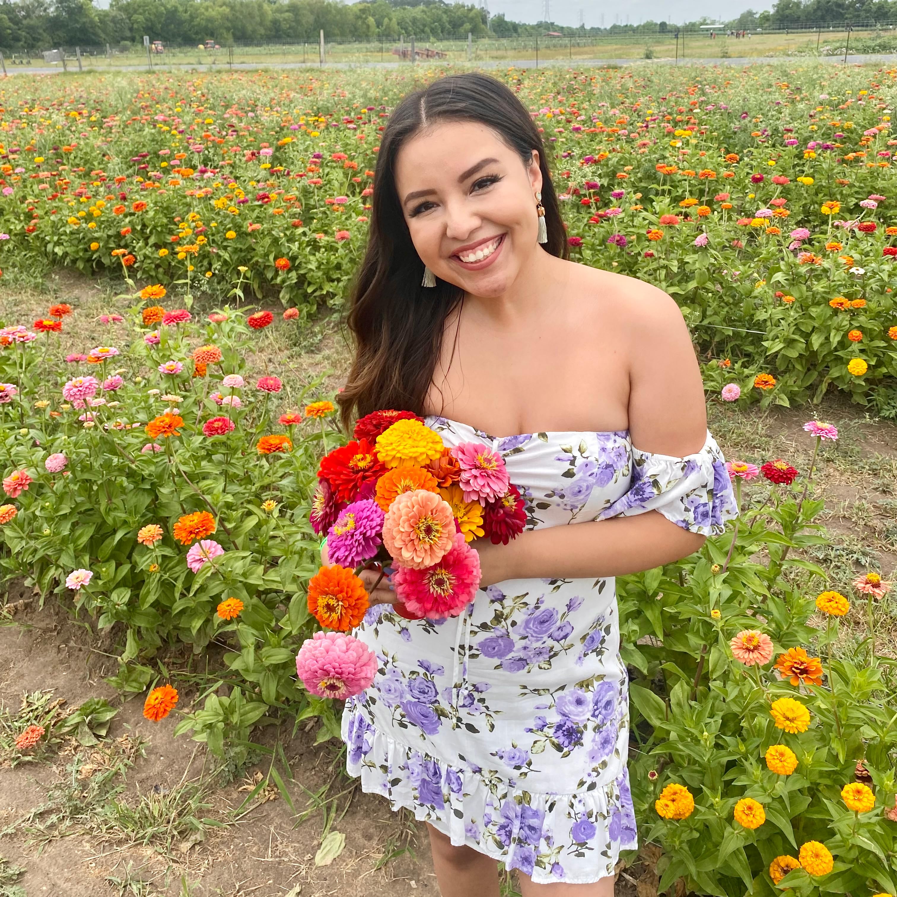 Favi Cendejas's Amazon Page