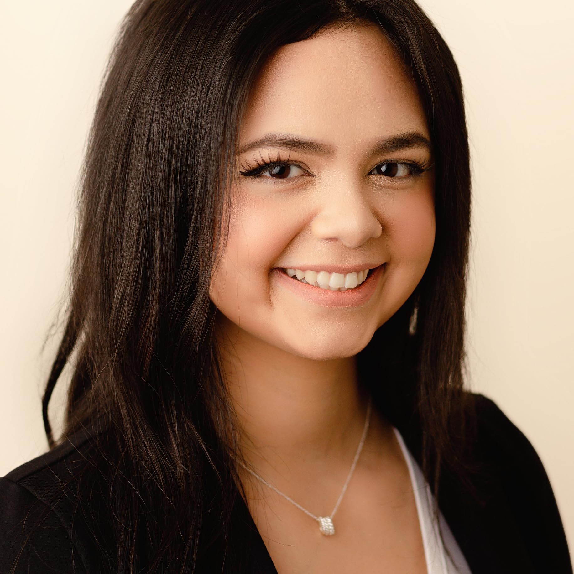 Genesis Lopez's Instagram, Twitter & Facebook on IDCrawl