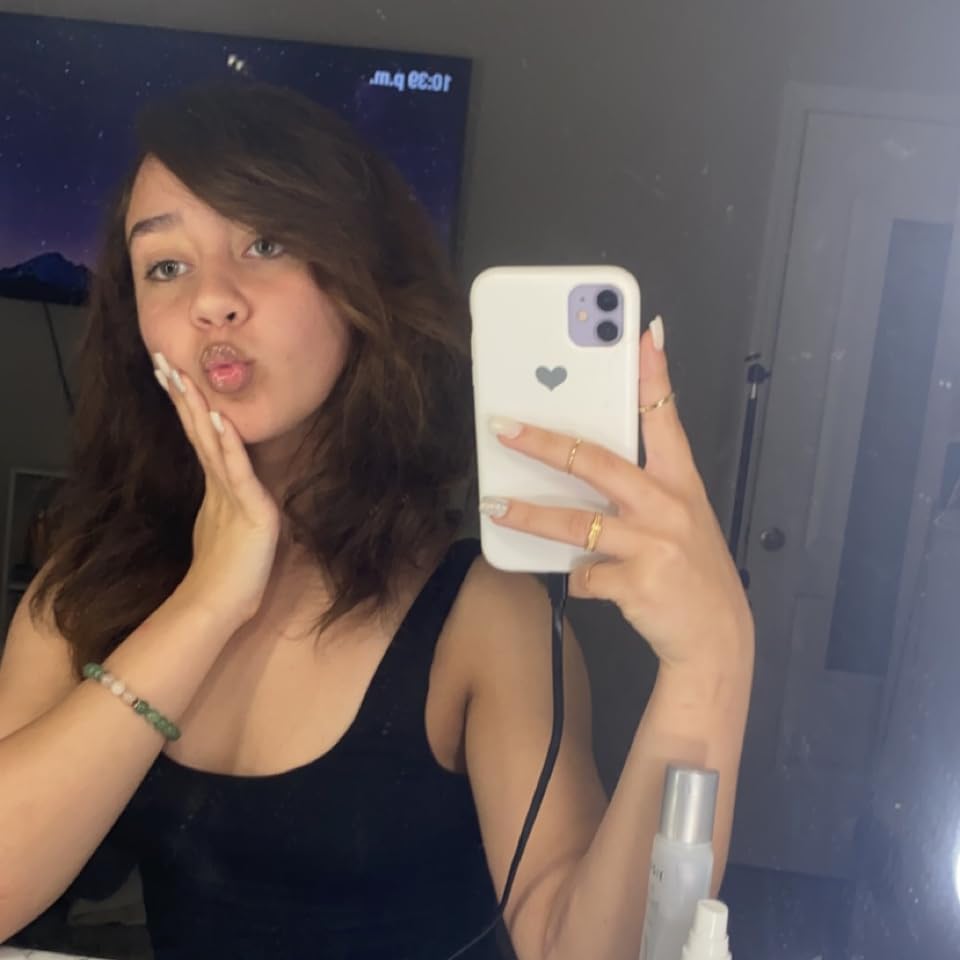 Carmen Johnson | Instagram, Facebook | Linktree