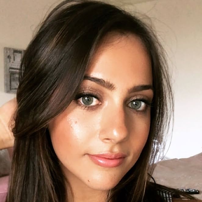 Inside Caroline’s Closet's Amazon Page