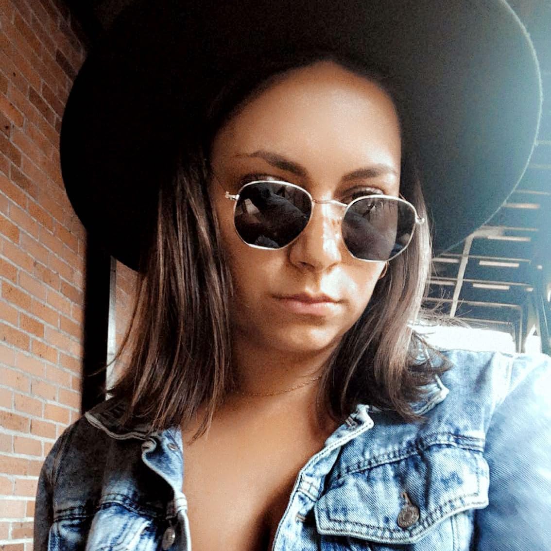 MEG | FASHION + LIFESTYLE's Amazon Page