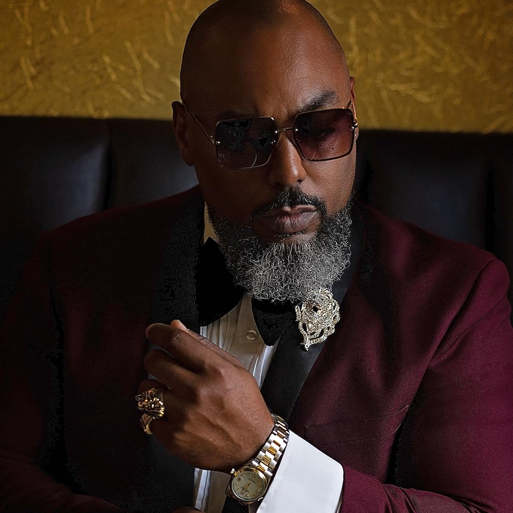 Mr Moody Dresser's Amazon Page