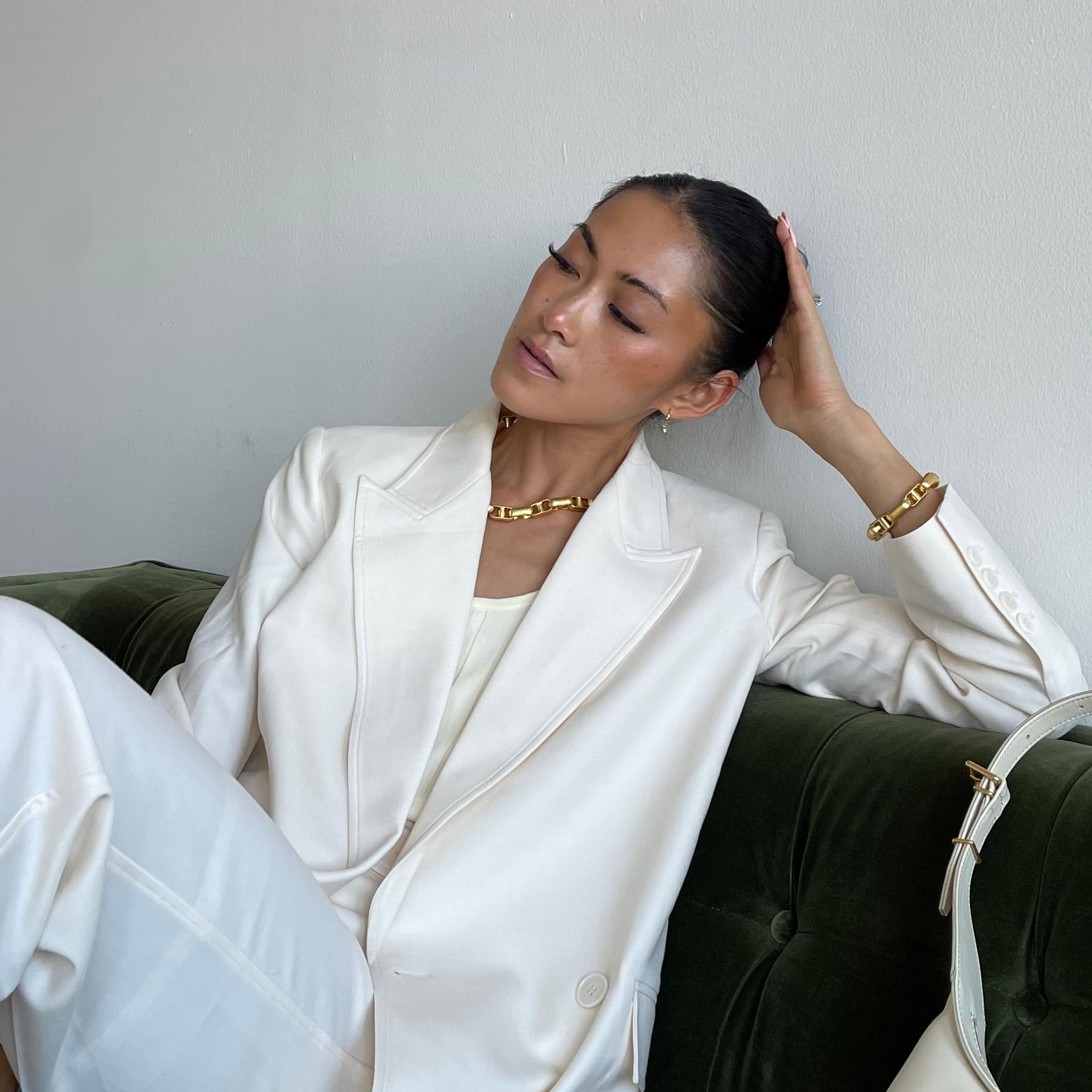 Amy Zhang's Amazon Page