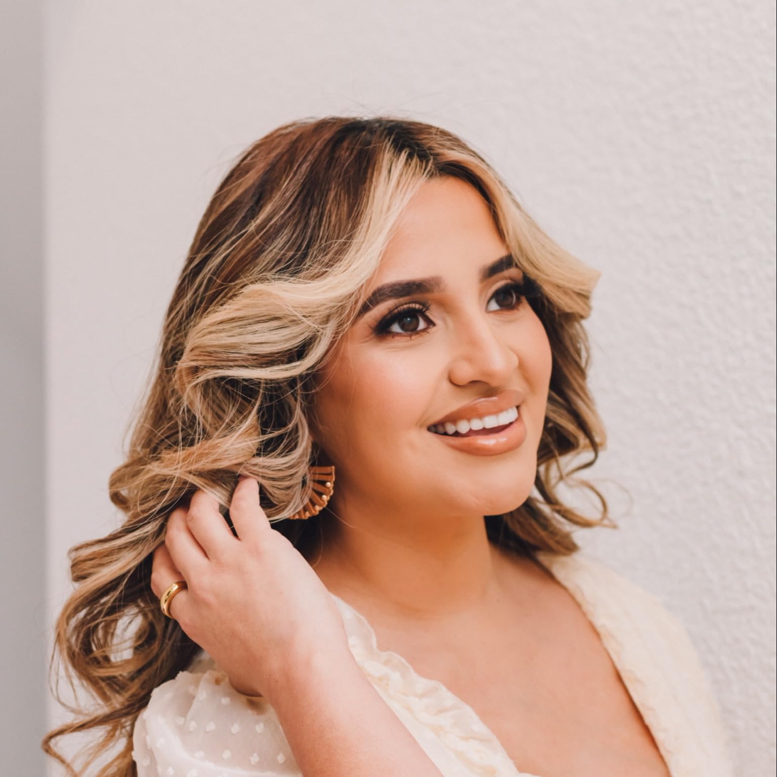 Kenia’s store front's Amazon Page