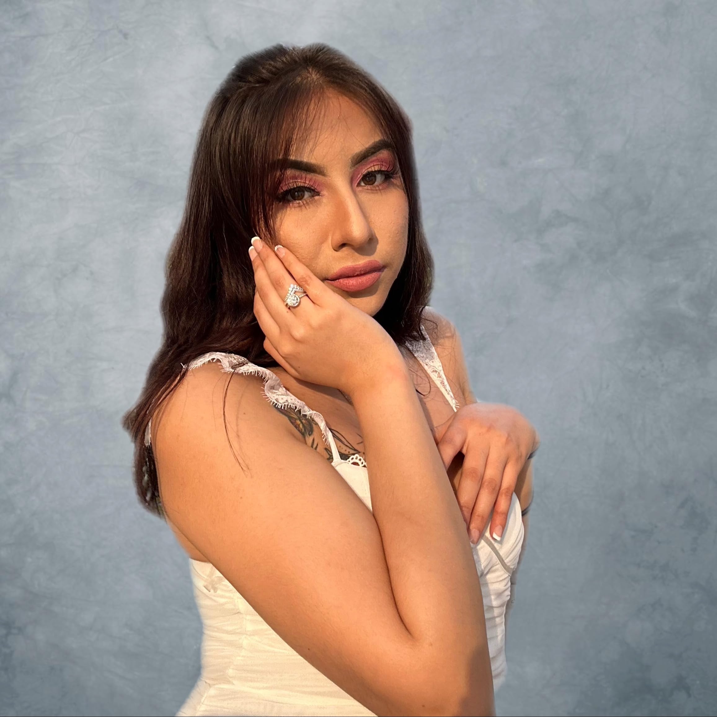 Nayeli Meza's Amazon Page