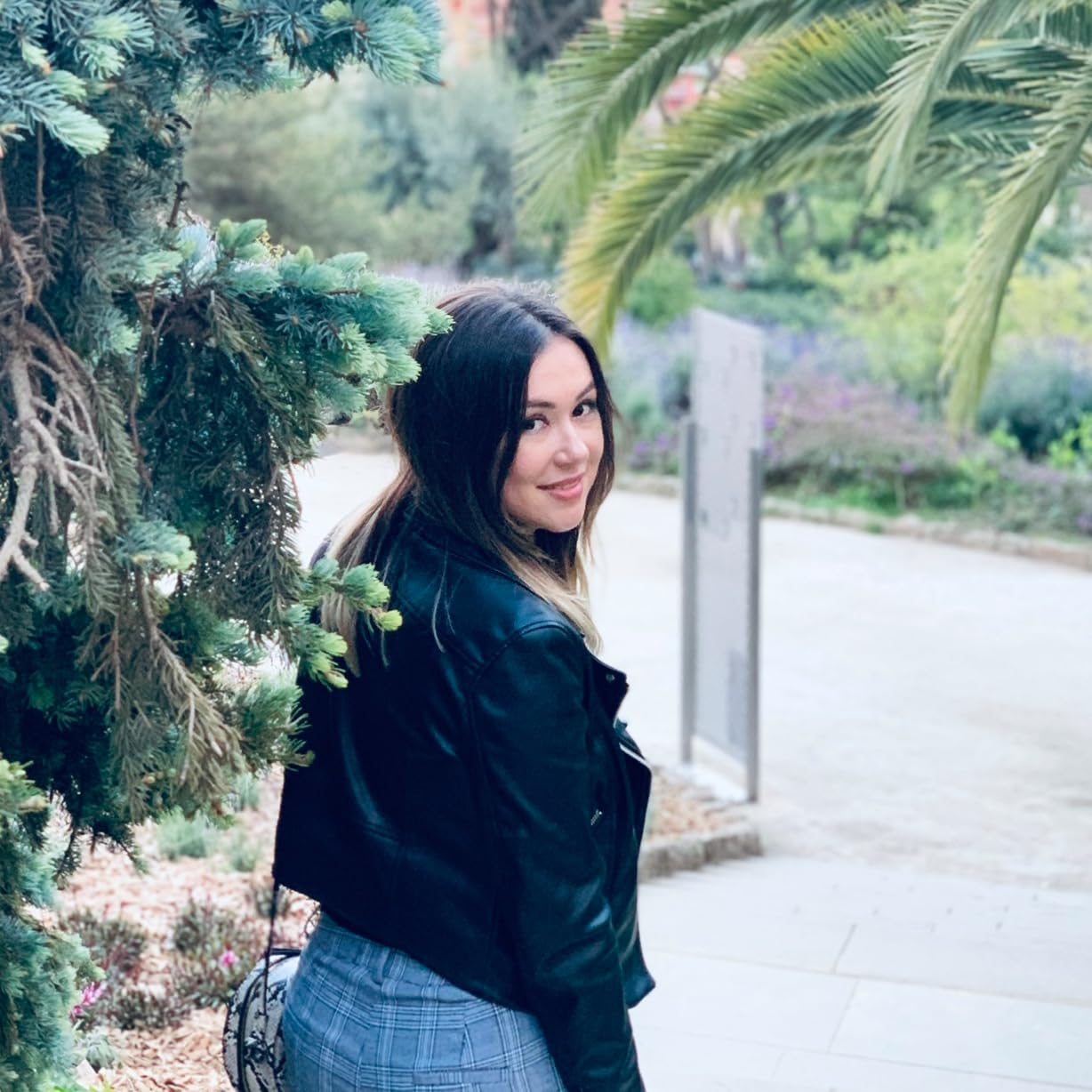 Daniela Londono's Amazon Page