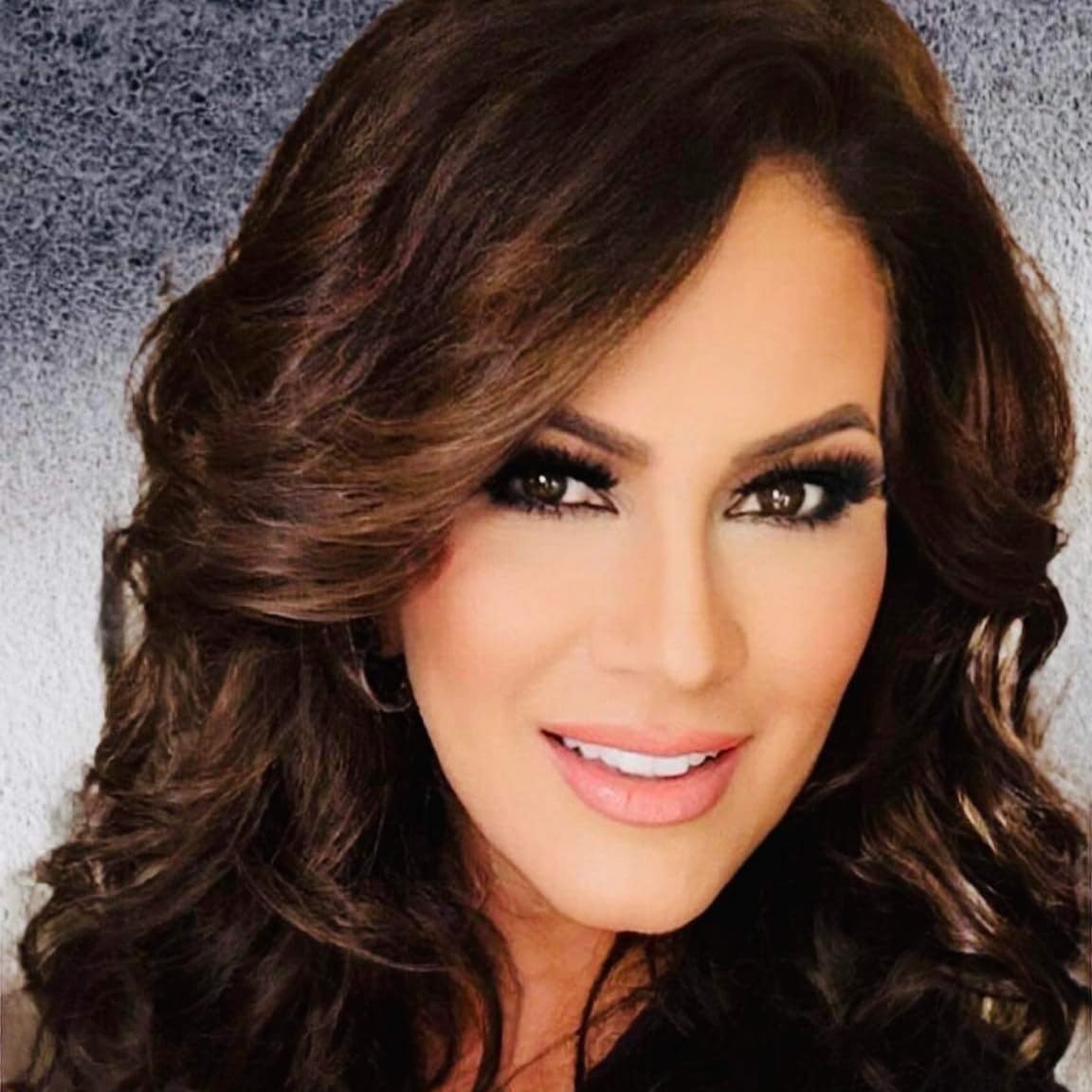 Daisy Cruz's Amazon Page