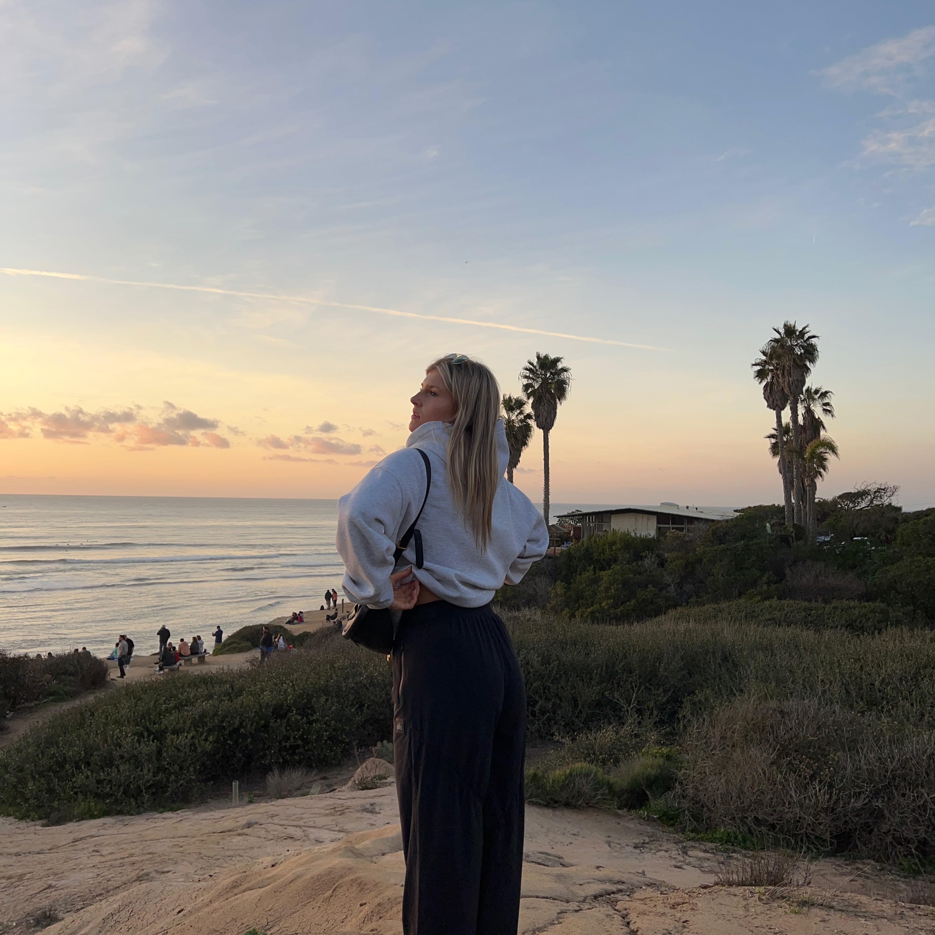 Trinity Tondeleir's Amazon Page