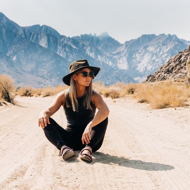 Shalee Wanders's Amazon Page