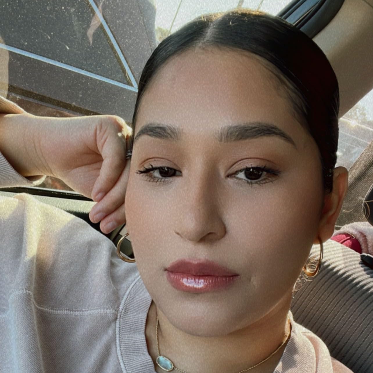 Vanessa Shahu's Amazon Page